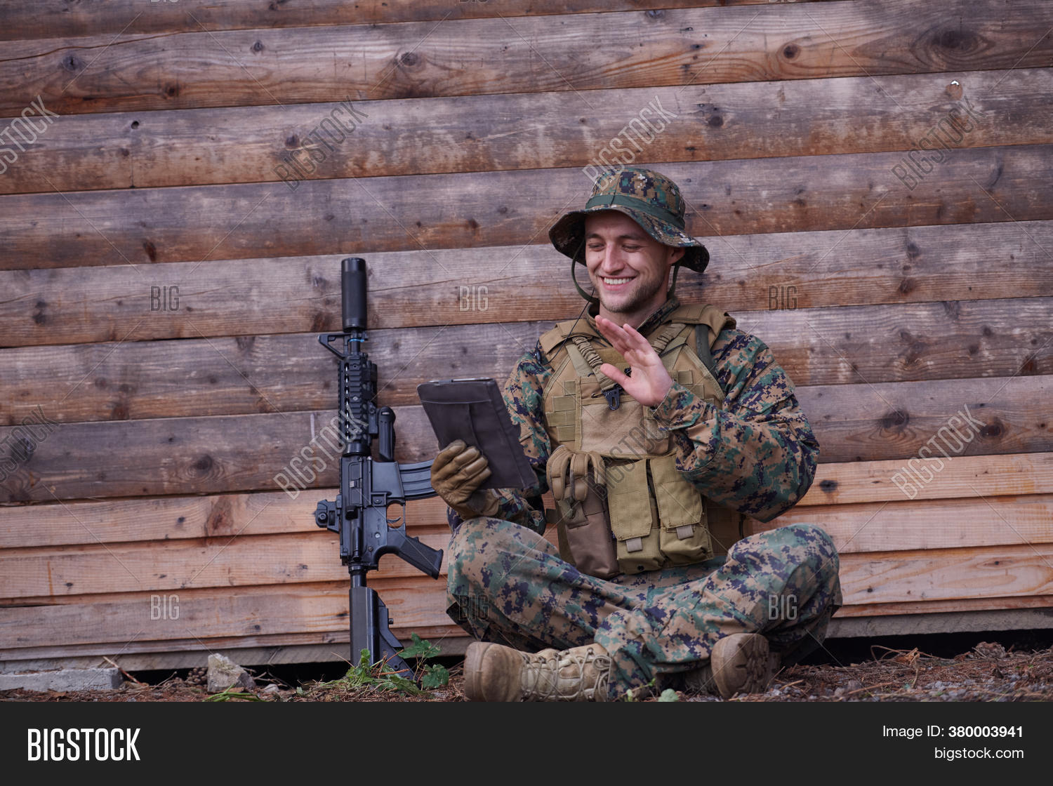 Soldier Using Tablet Image & Photo (Free Trial) | Bigstock