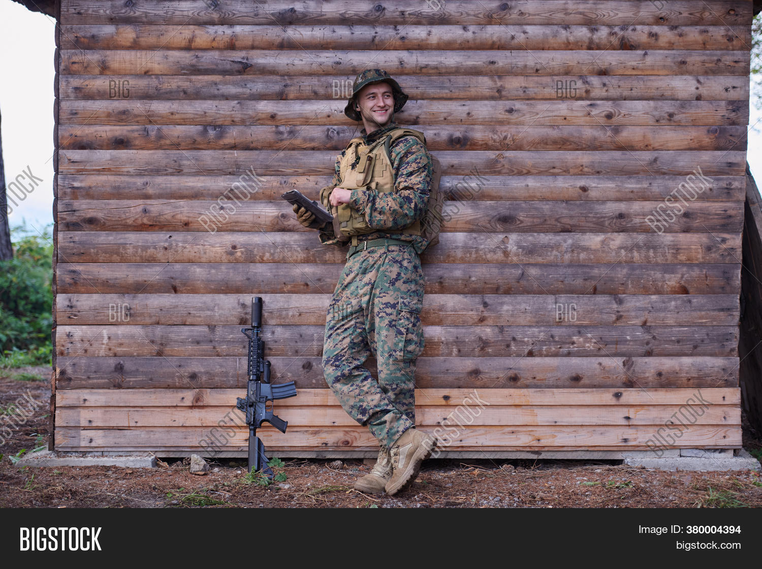 Soldier Using Tablet Image & Photo (Free Trial) | Bigstock