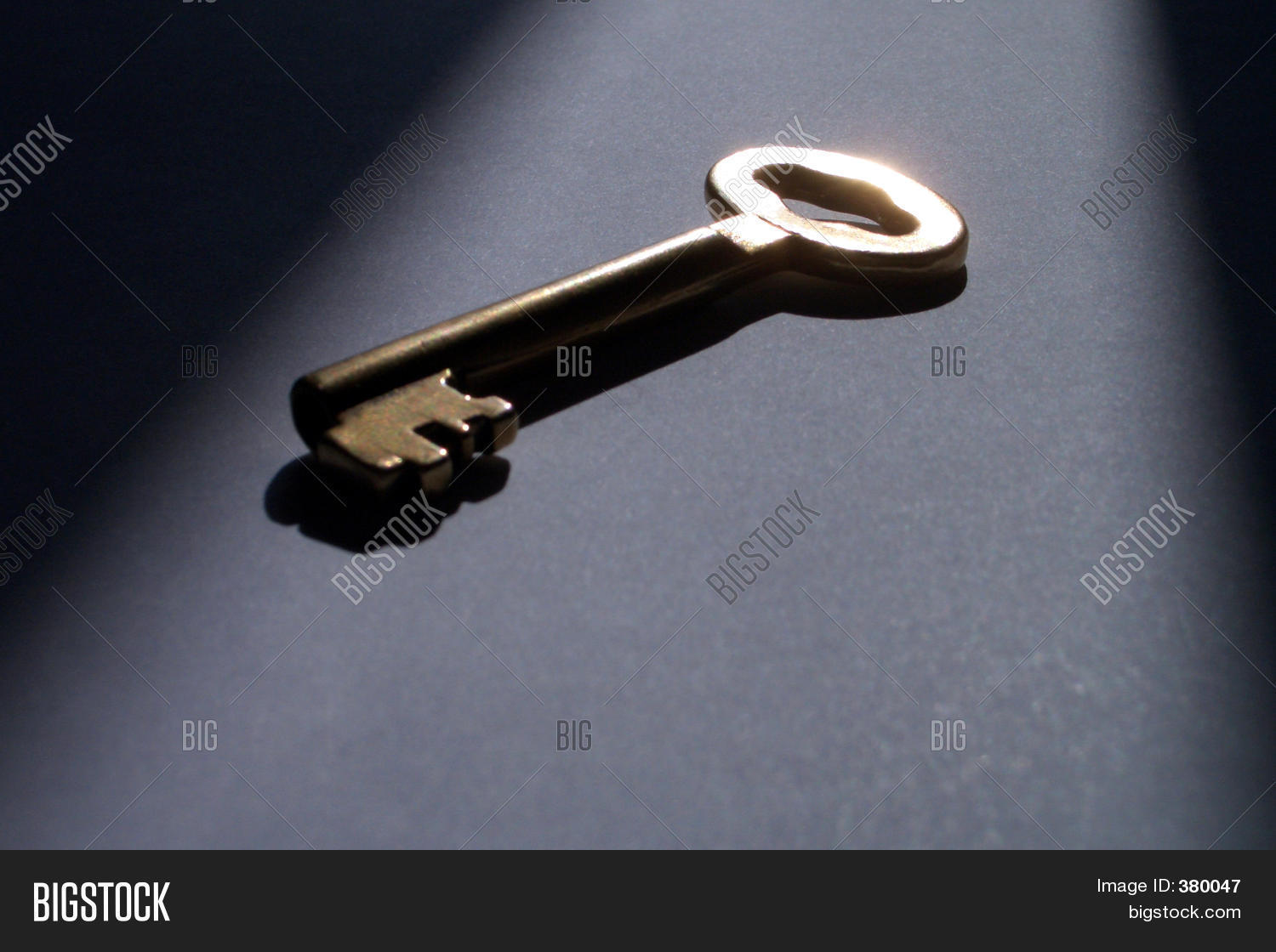 Imagen y foto Clave (prueba gratis) | Bigstock