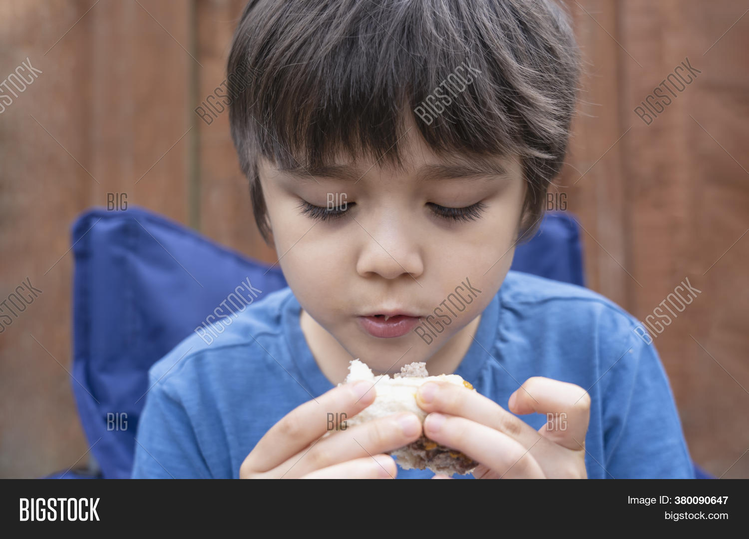 Kid Eating Burger Image & Photo (Free Trial) | Bigstock