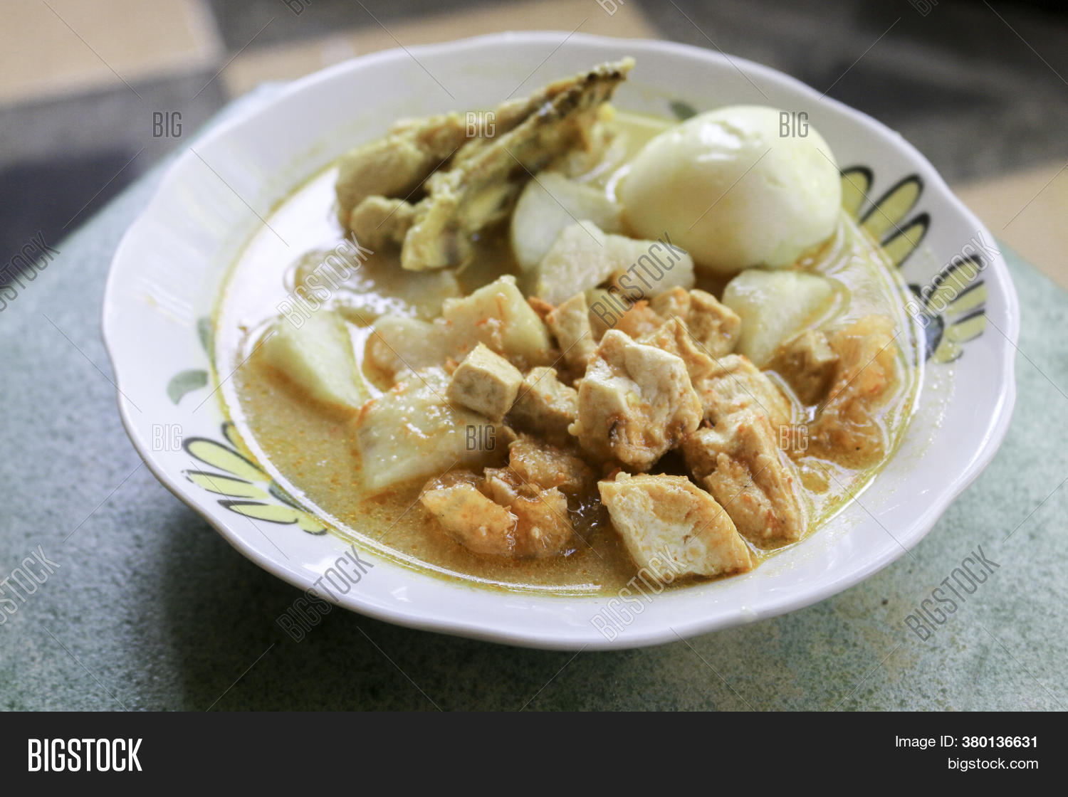 Lontong Sayur Ketupat Image & Photo (Free Trial) | Bigstock