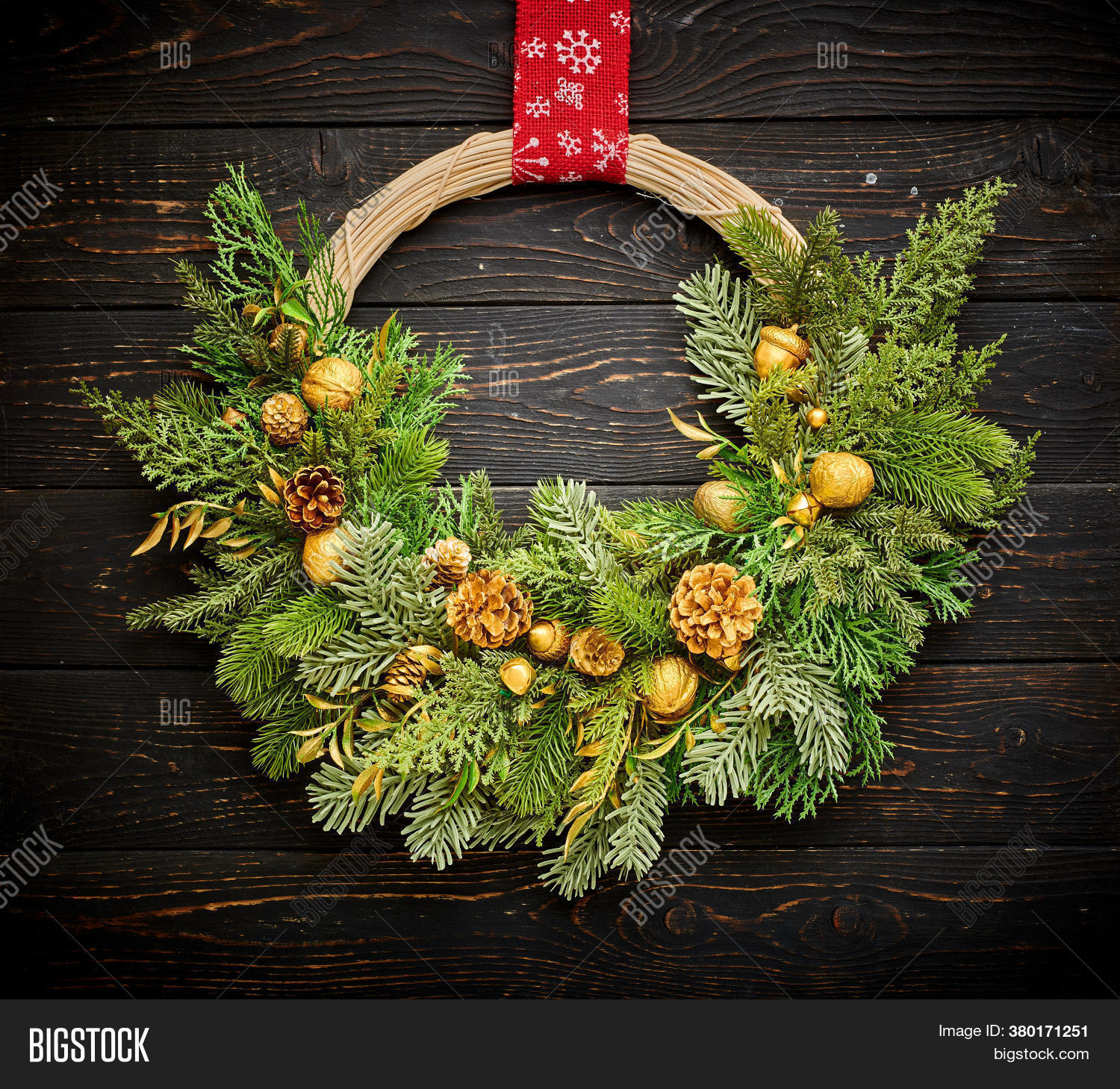 Christmas Wreath On Image & Photo (Free Trial) | Bigstock