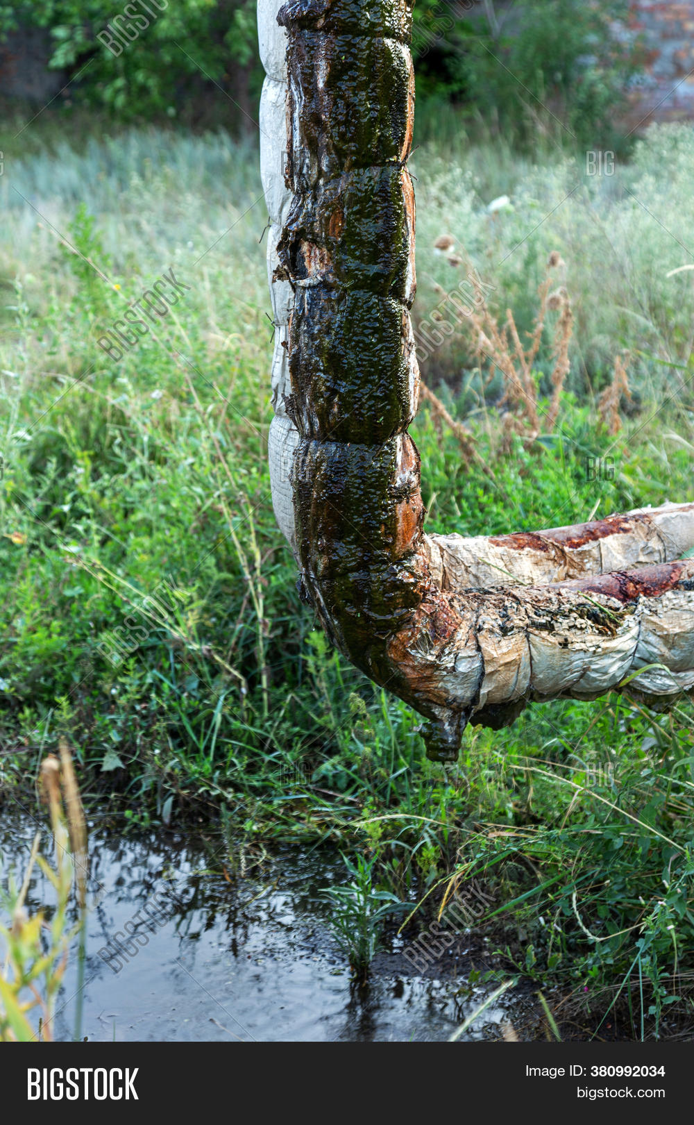 Old Destroyed Oil Image & Photo (Free Trial) | Bigstock