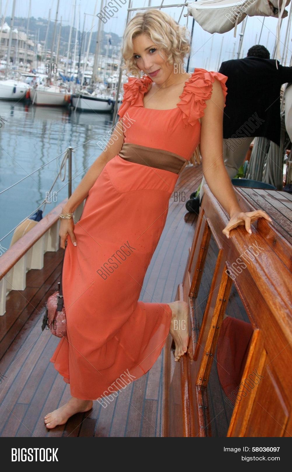 Alexandra Fulton Cedar Image & Photo (Free Trial) | Bigstock