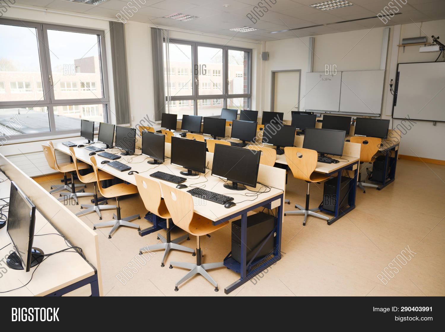 Computer Classroom Image & Photo (Free Trial) | Bigstock