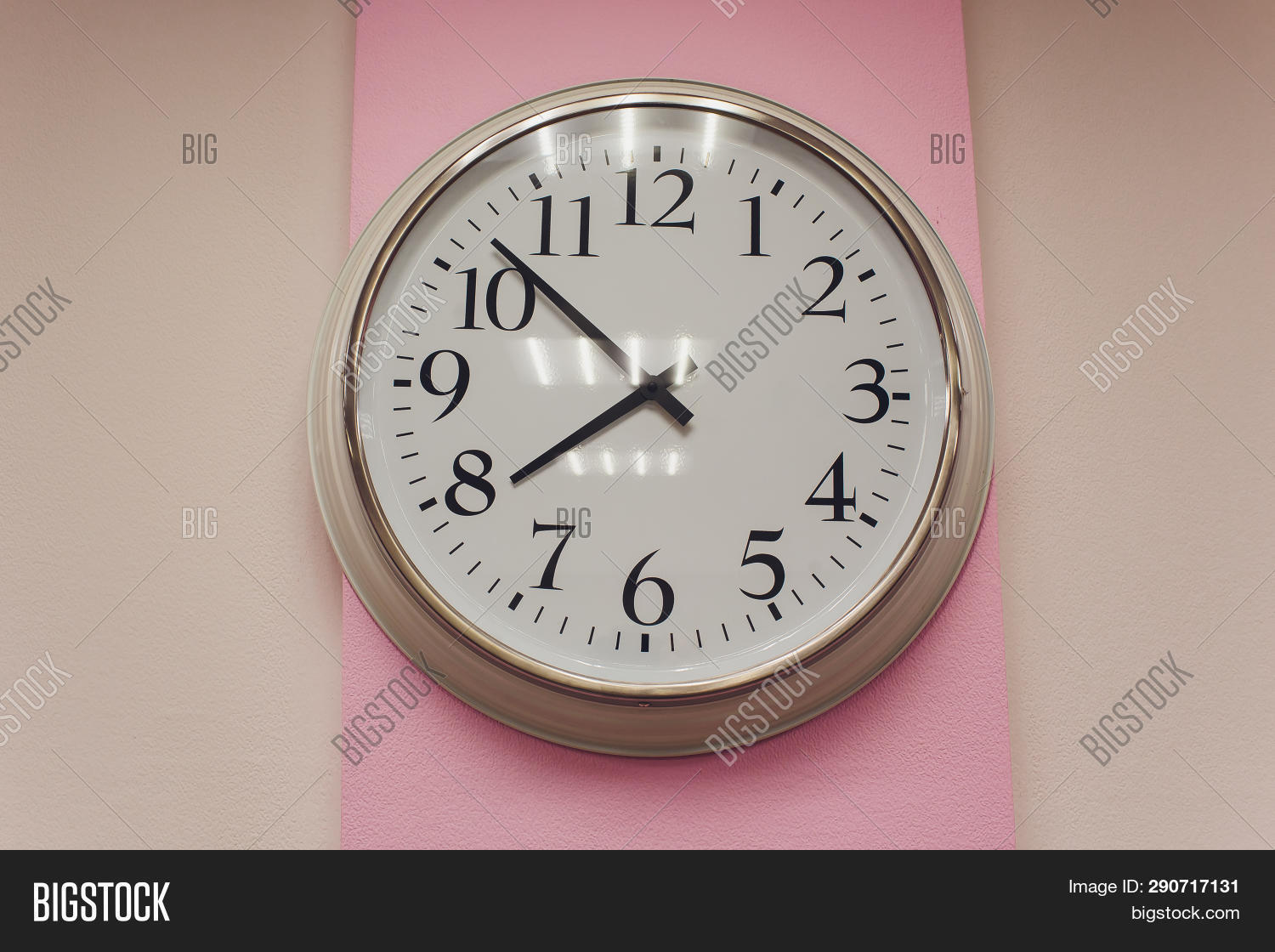 Simple Analog Clock On Image & Photo (Free Trial) | Bigstock