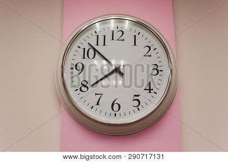 Simple Analog Clock On Image & Photo (Free Trial) | Bigstock
