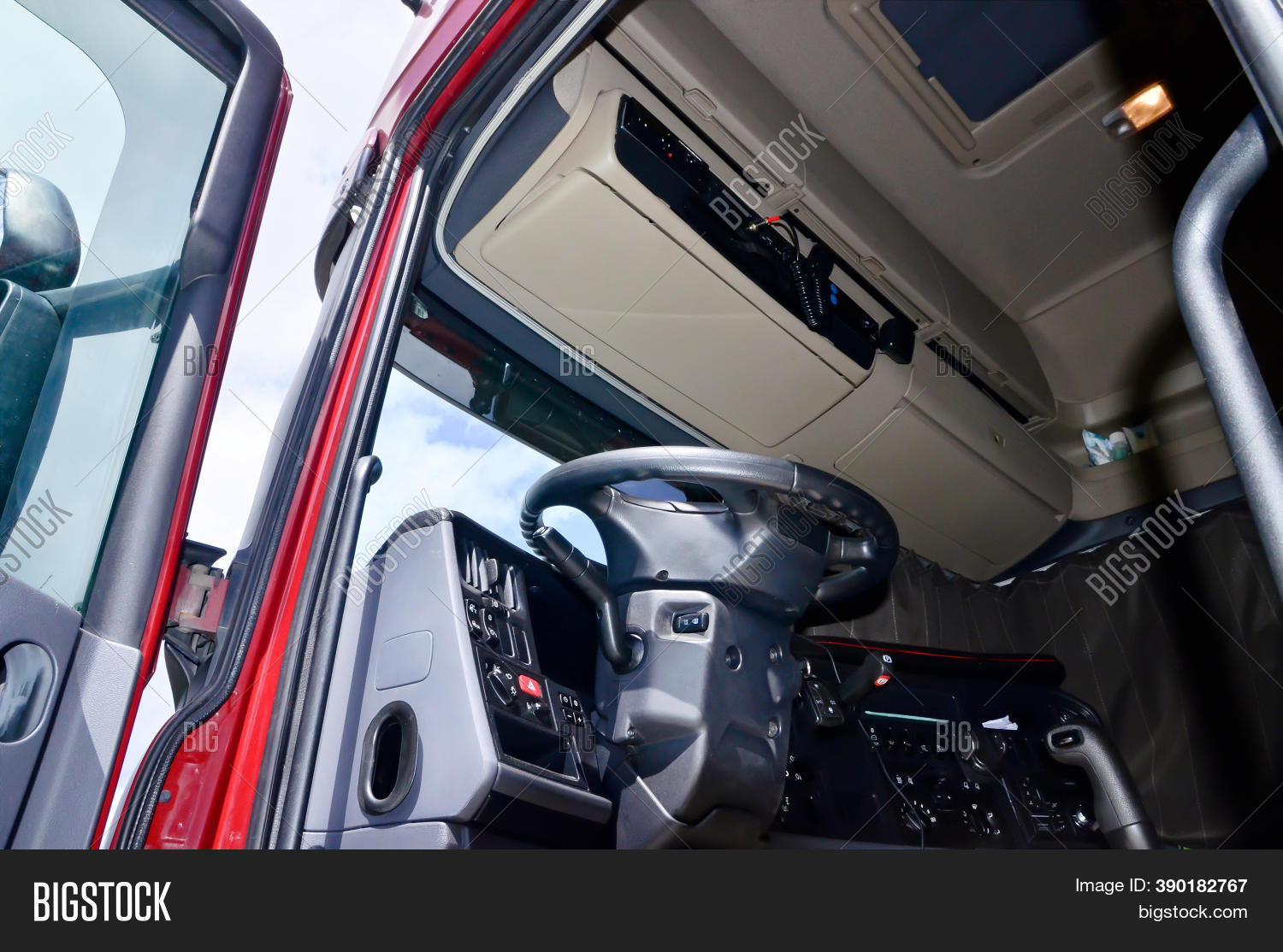 Lorry Driver Cabin Image & Photo (Free Trial) | Bigstock