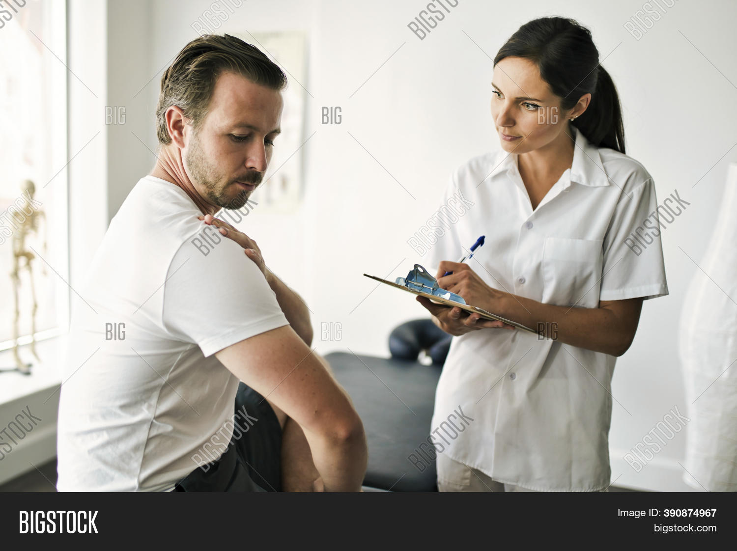Physiotherapist Doing Image & Photo (Free Trial) | Bigstock