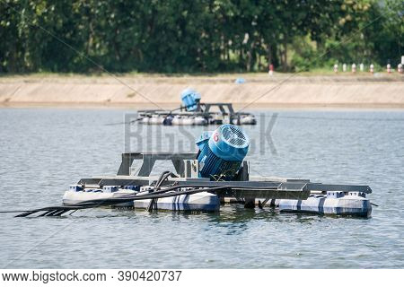 Large Aerator Agitator Image & Photo (Free Trial) | Bigstock