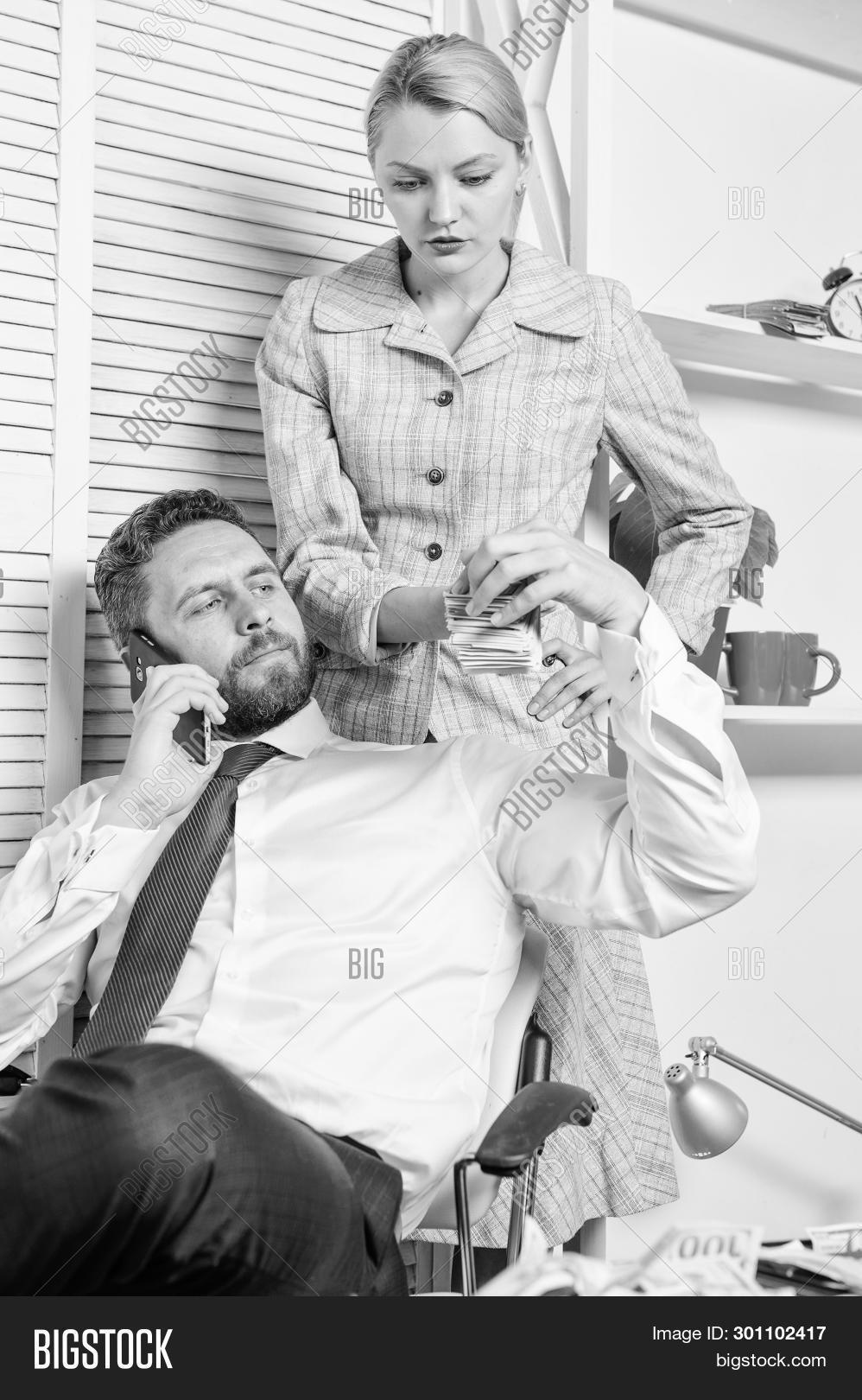 Man Woman Earn Money Image & Photo (Free Trial) | Bigstock