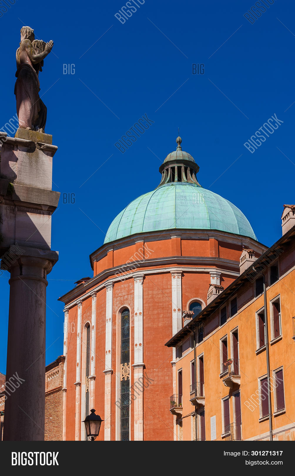 Vicenza Cathedral Apse Image & Photo (Free Trial) | Bigstock