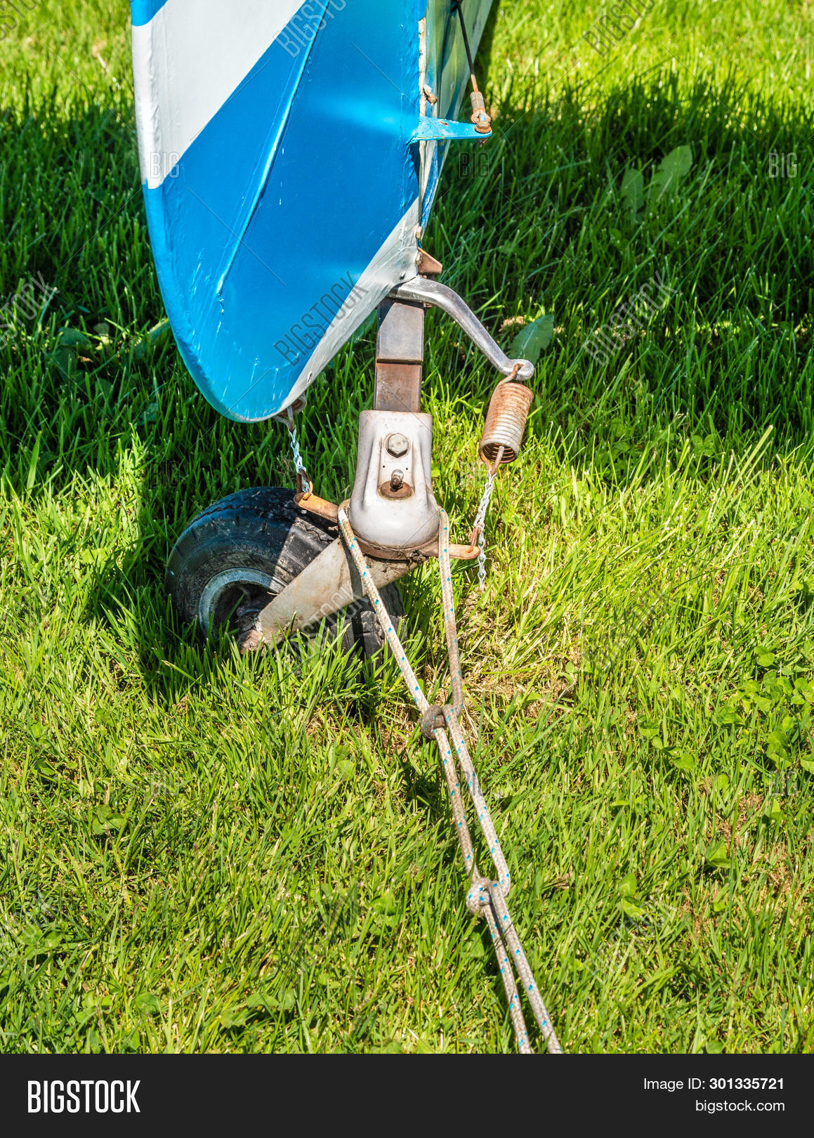 Rear View Tail Rudder Image & Photo (Free Trial) | Bigstock