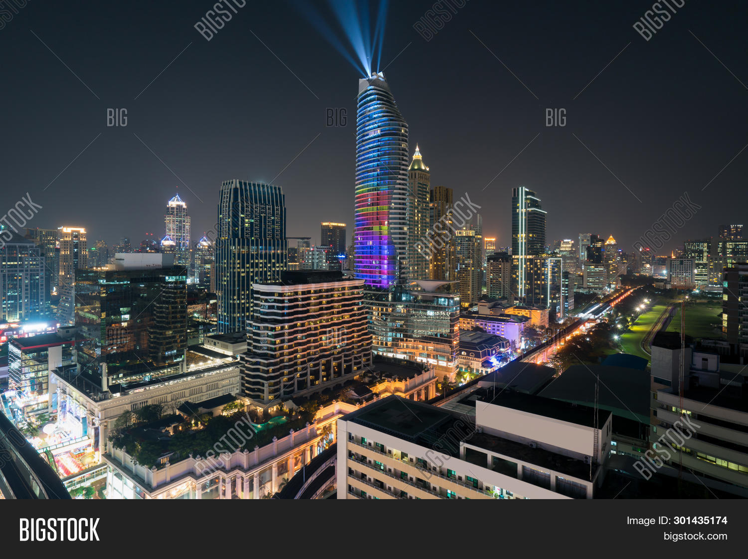 Night View Skyscraper Image & Photo (Free Trial) | Bigstock