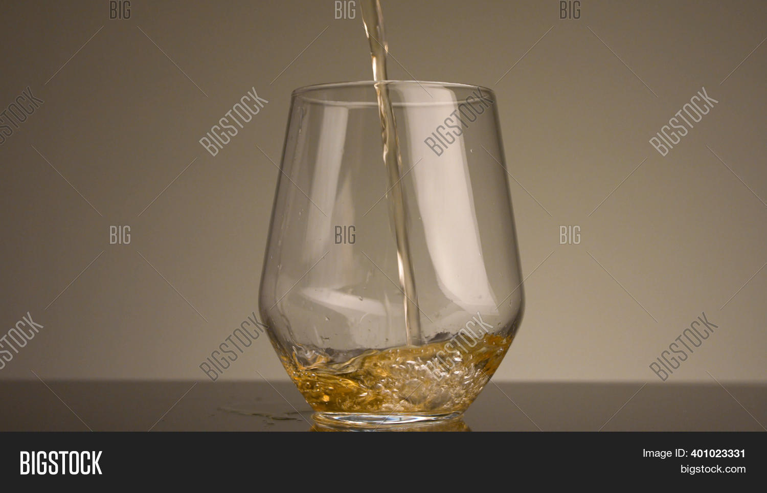Close- Yellow Liquid Image & Photo (Free Trial) | Bigstock