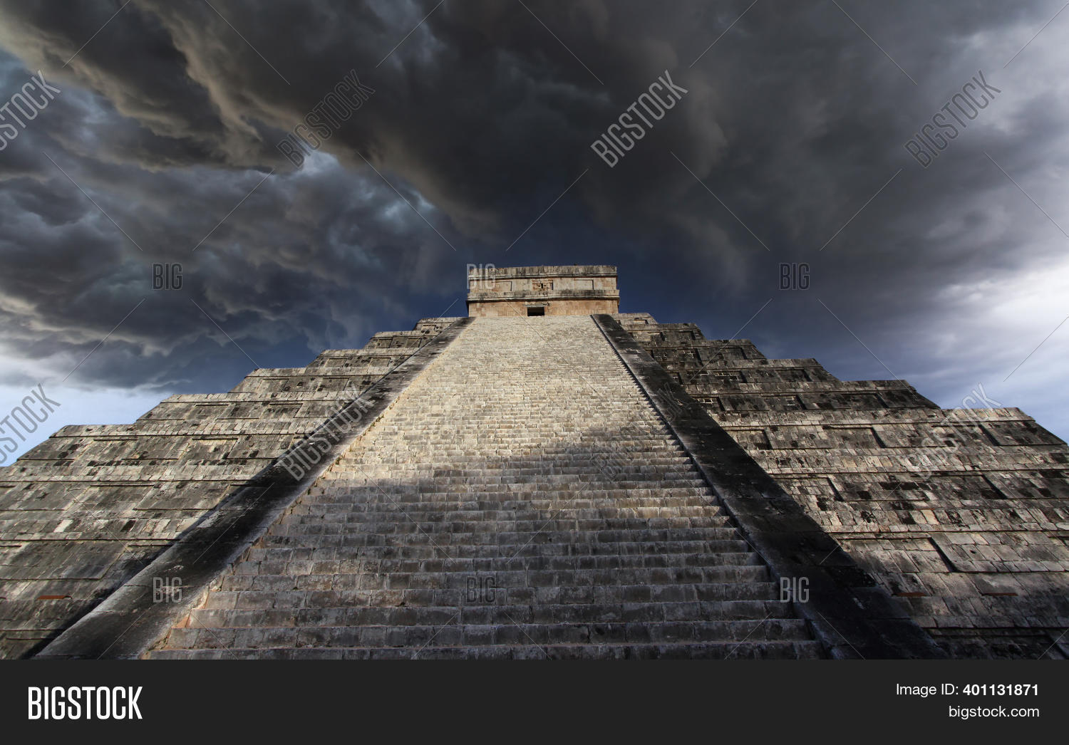Pyramid Chichen Itza, Image & Photo (Free Trial) | Bigstock