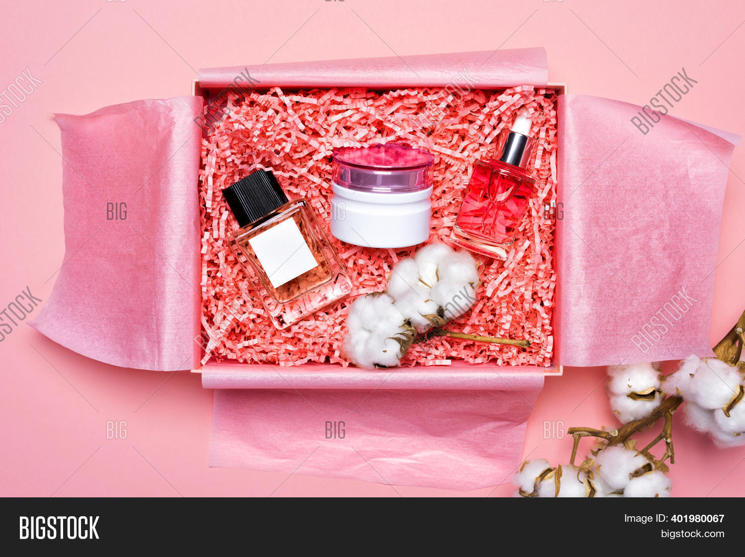 Beauty Box Cosmetics Image & Photo (Free Trial) | Bigstock