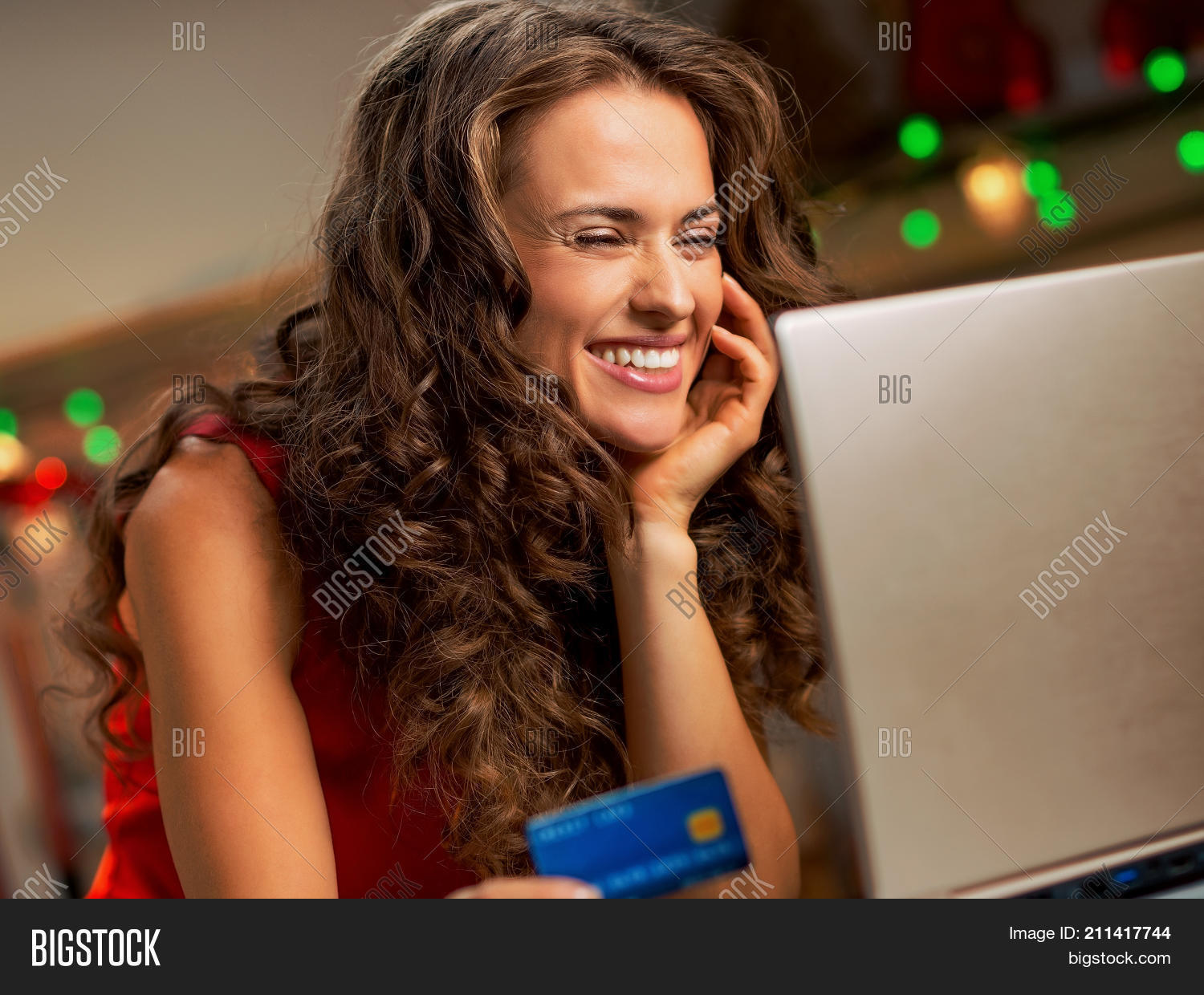 Woman Credit Card Image & Photo (Free Trial) | Bigstock