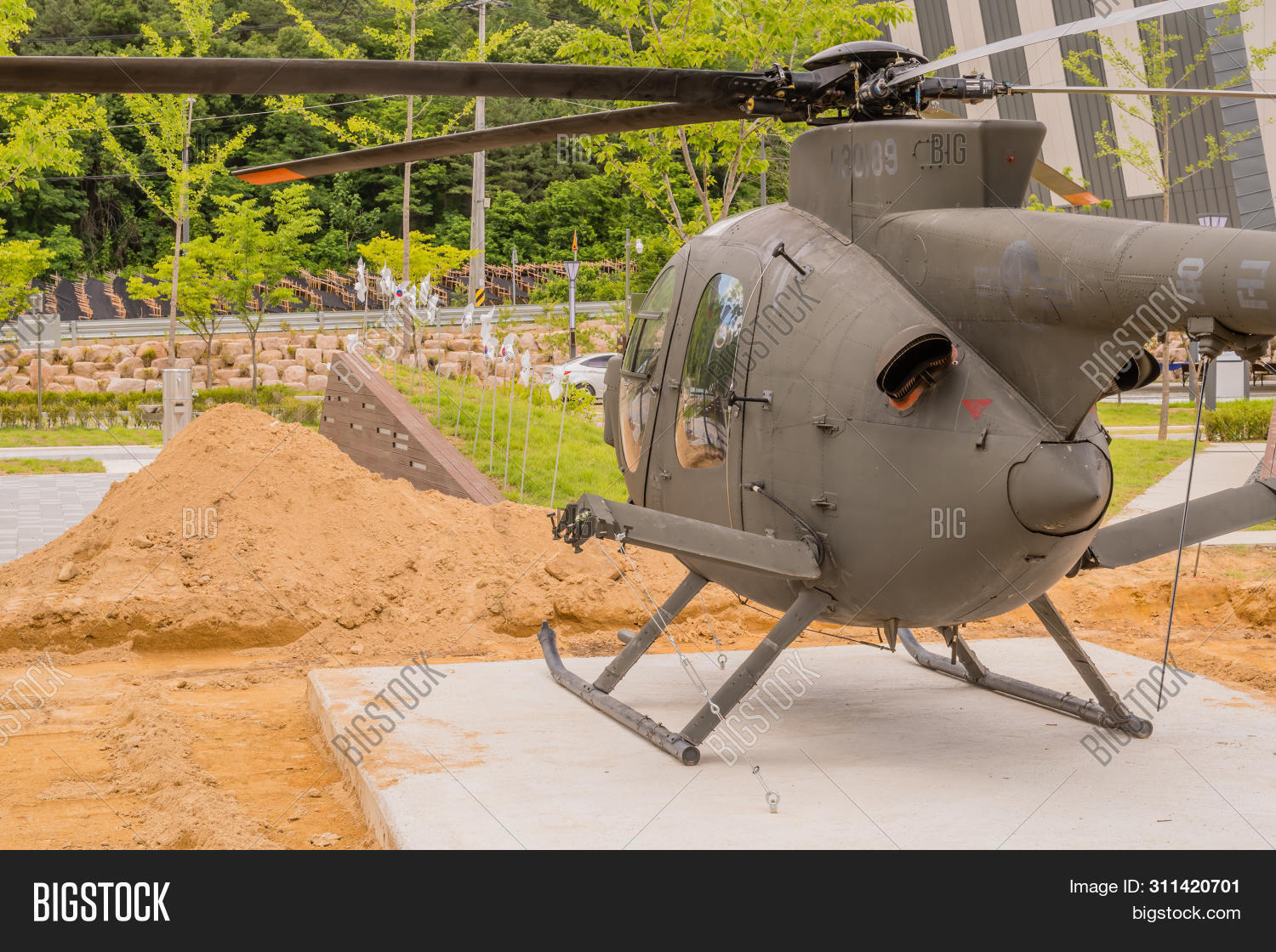 War Helicopters Side View