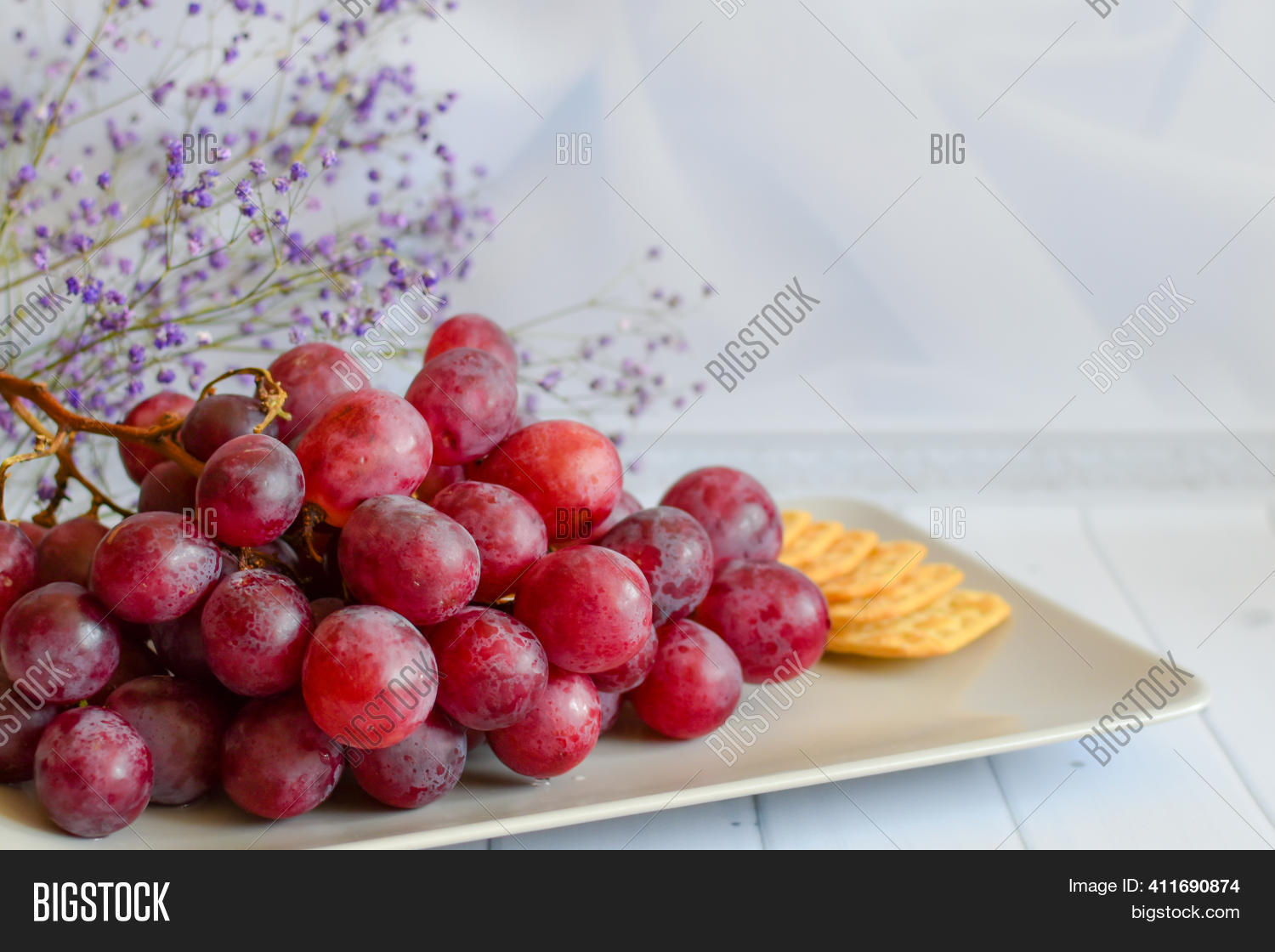 Bunch Grapes Cracker Image & Photo (Free Trial) | Bigstock
