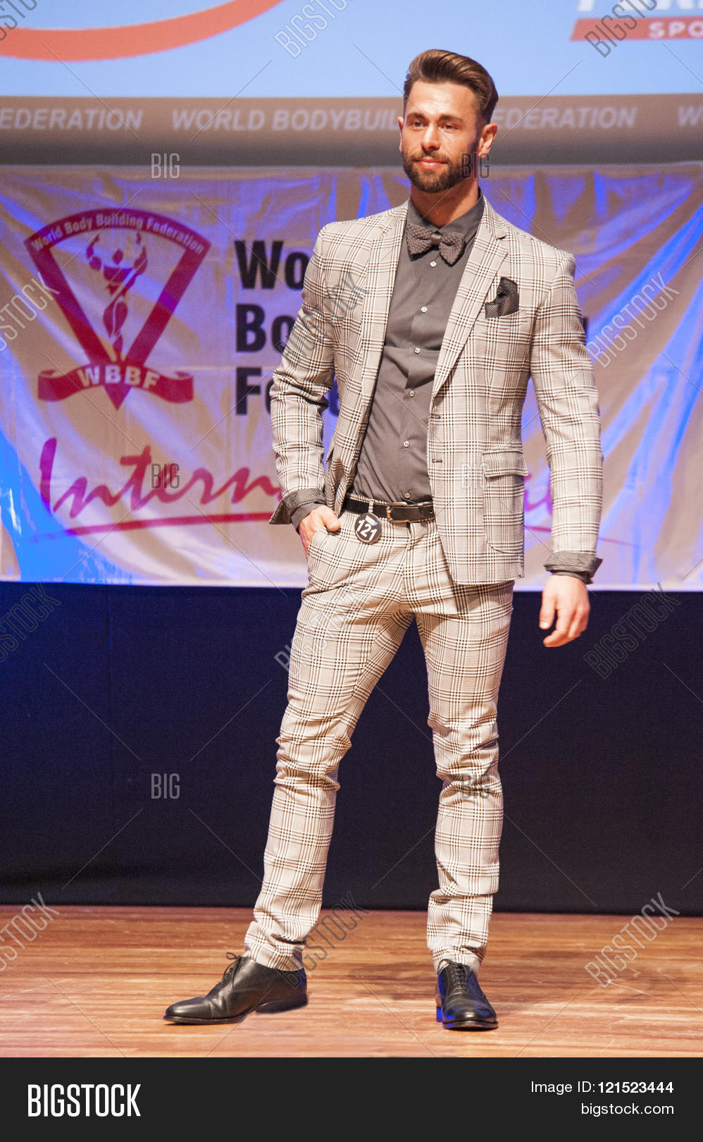 Male Physique Model Image & Photo (Free Trial) | Bigstock