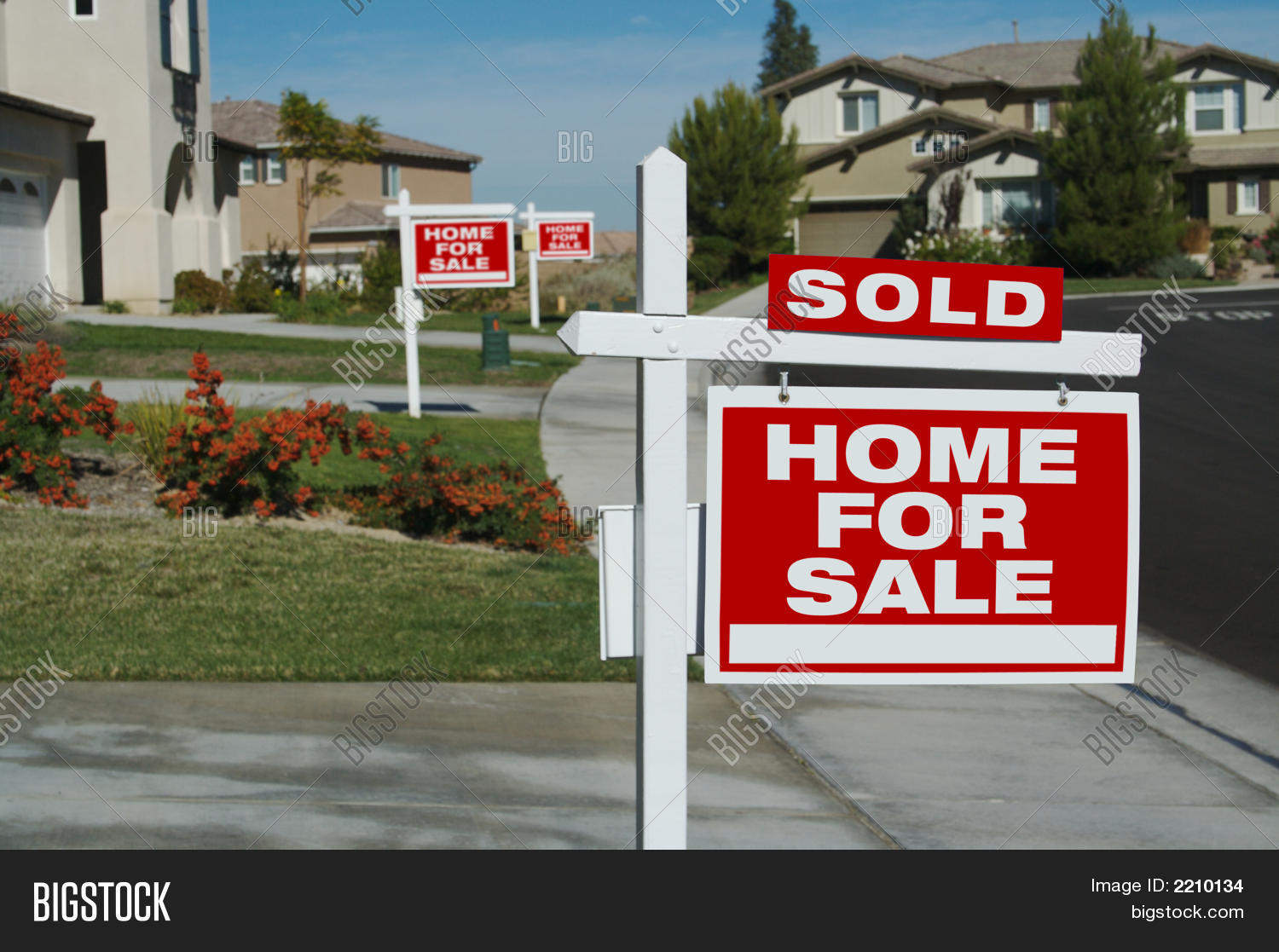 Home Sale Signs Front Image & Photo (Free Trial) | Bigstock