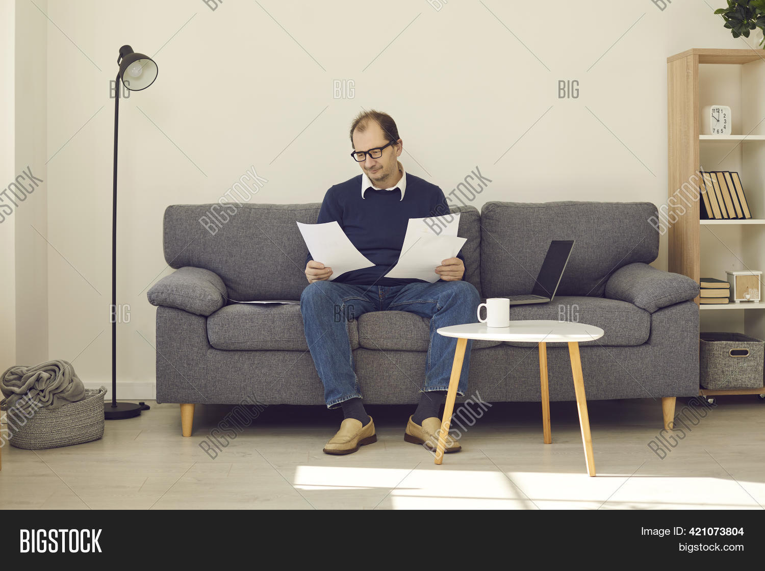 Senior Citizen Sitting Image & Photo (Free Trial) | Bigstock