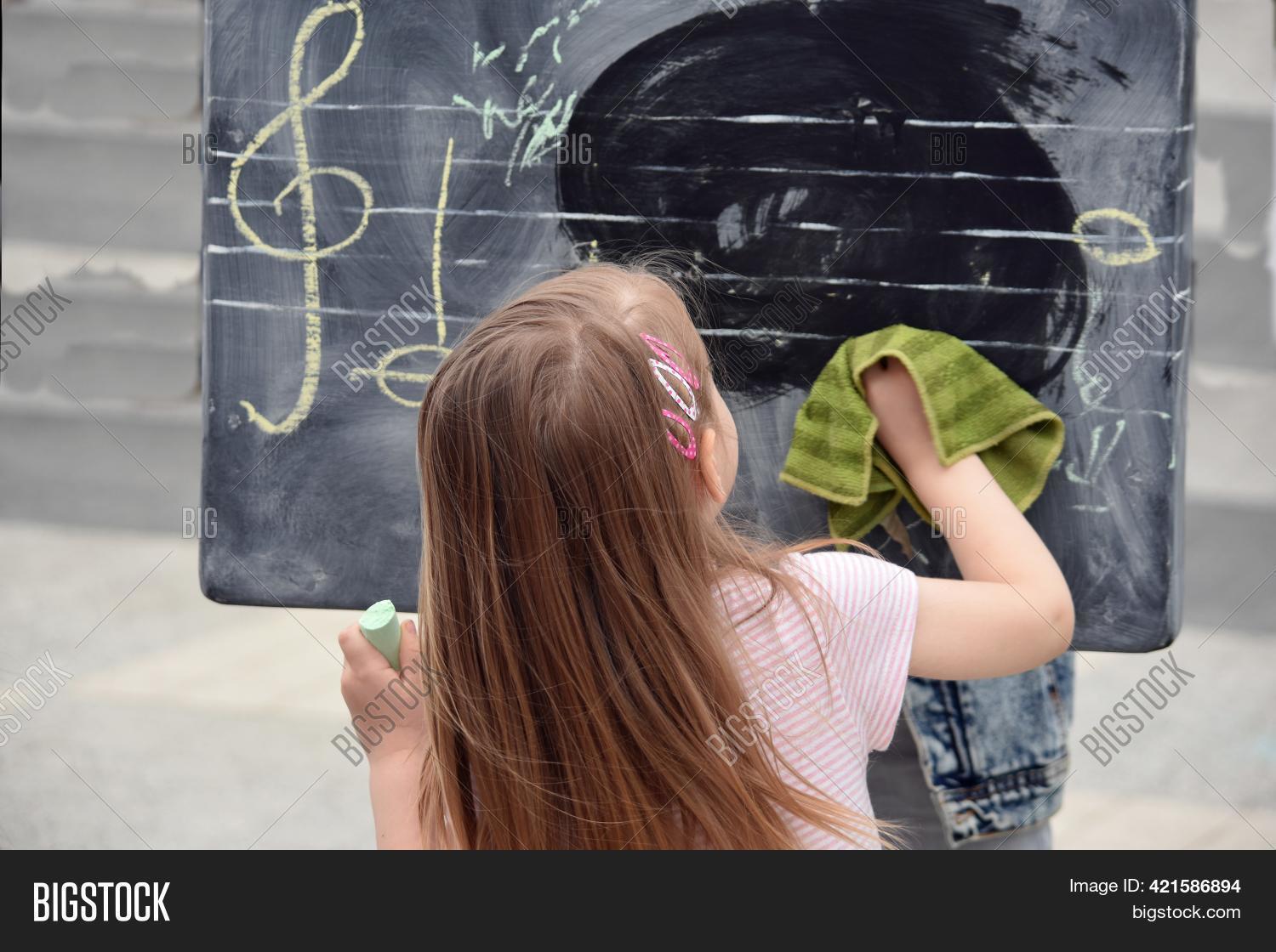 Little Girl Wiping Rag Image & Photo (Free Trial) | Bigstock