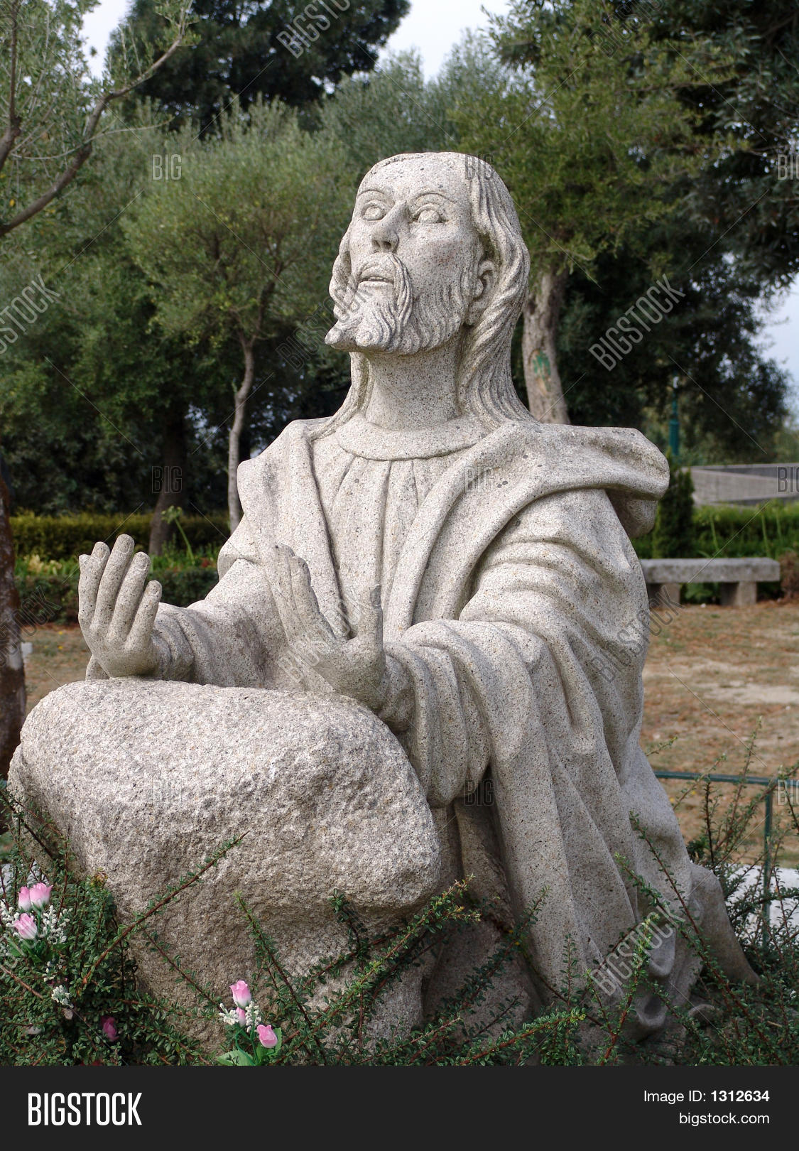 Statue Jesus Image & Photo (Free Trial) | Bigstock