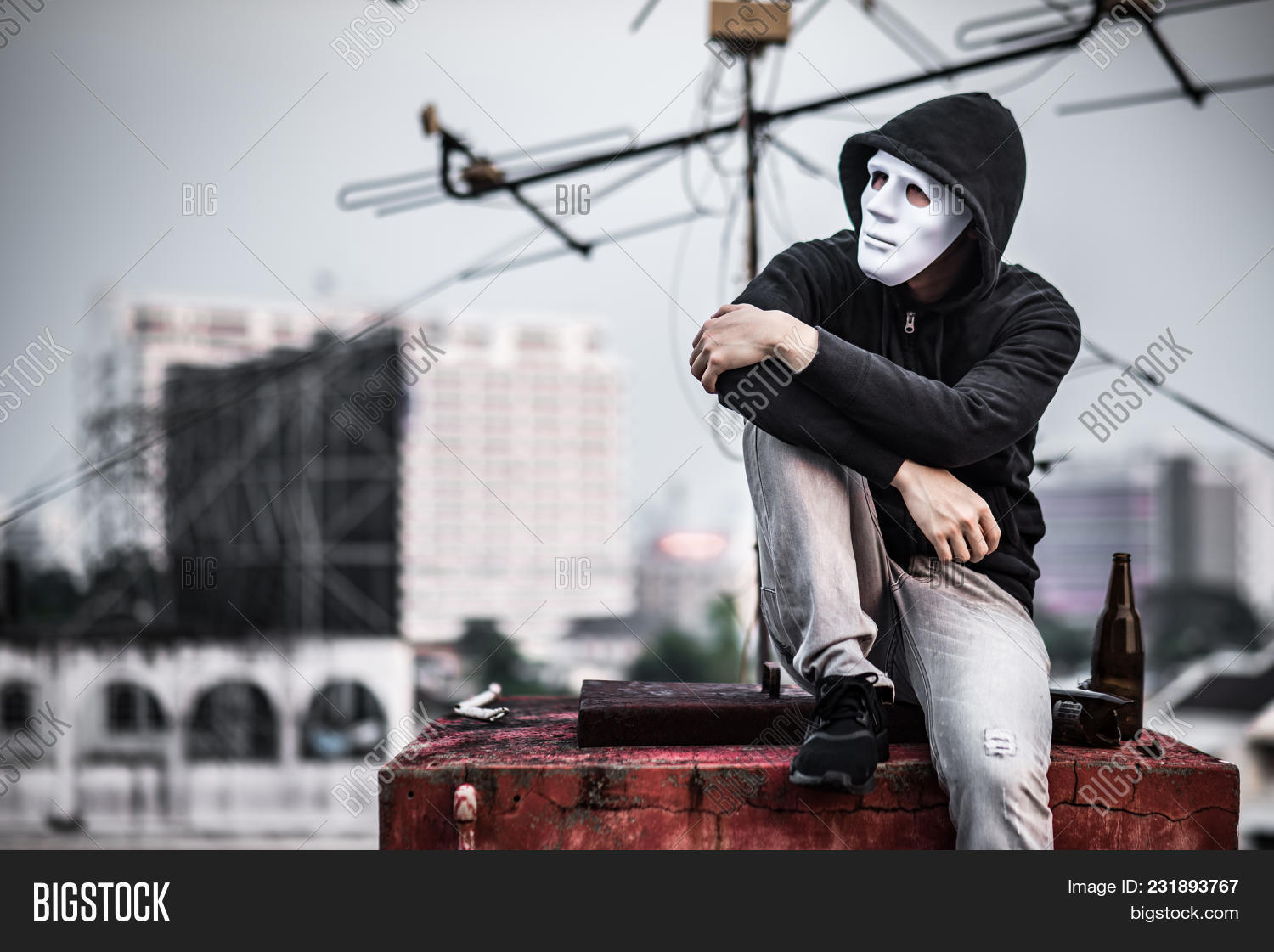 Mystery Man White Mask Image & Photo (Free Trial) | Bigstock