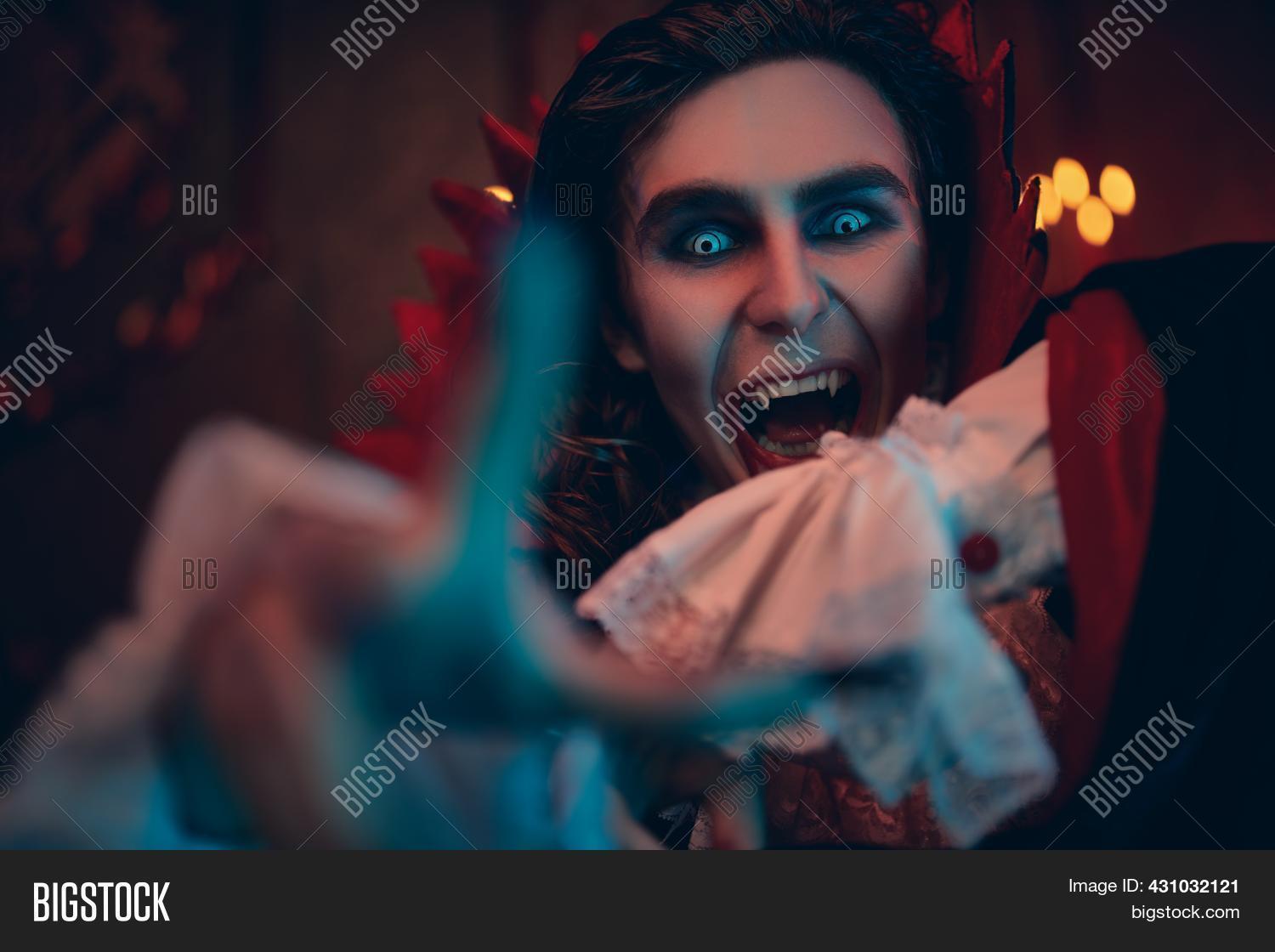Bloodthirsty Vampire Image & Photo (Free Trial) | Bigstock