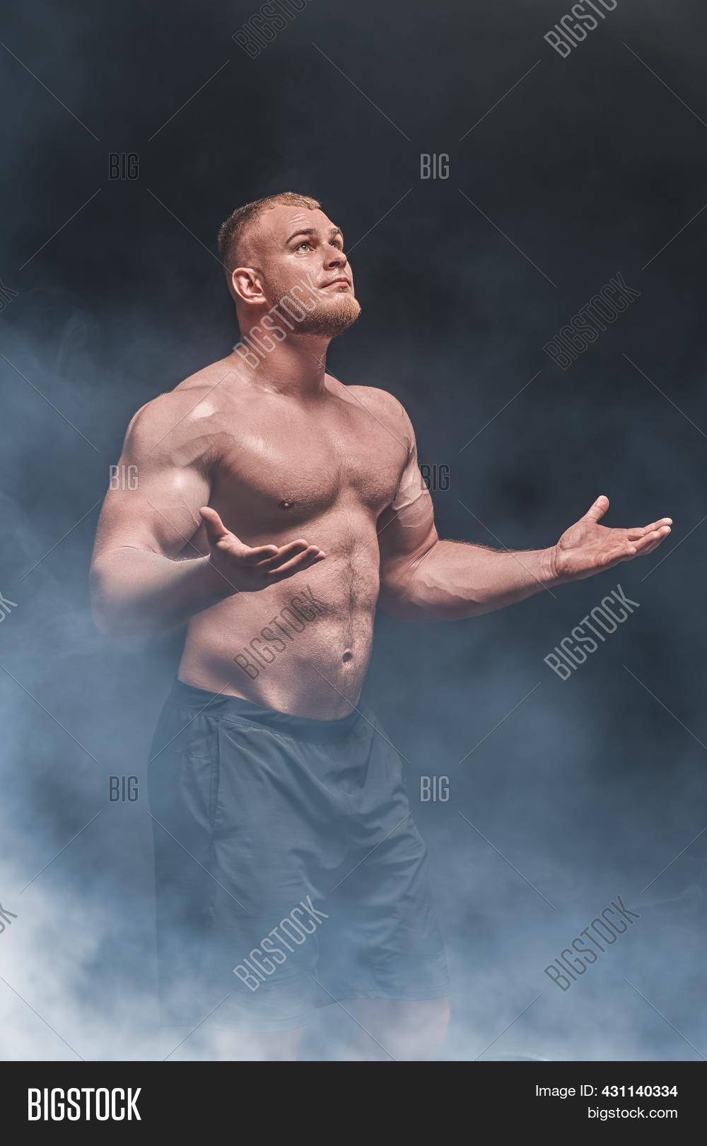 Man Weightlifter Image & Photo (Free Trial) | Bigstock