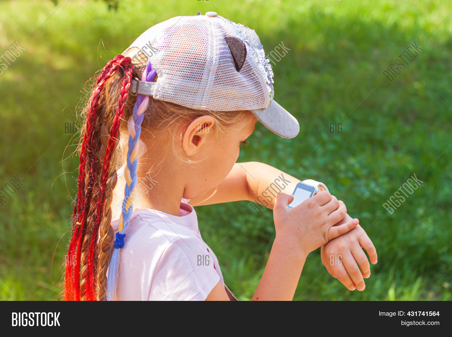 Kid Using Smartwatch Image & Photo (Free Trial) | Bigstock