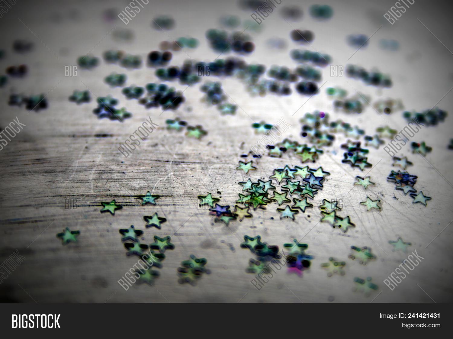 Estrellitas Muy Peque Image & Photo (Free Trial) | Bigstock