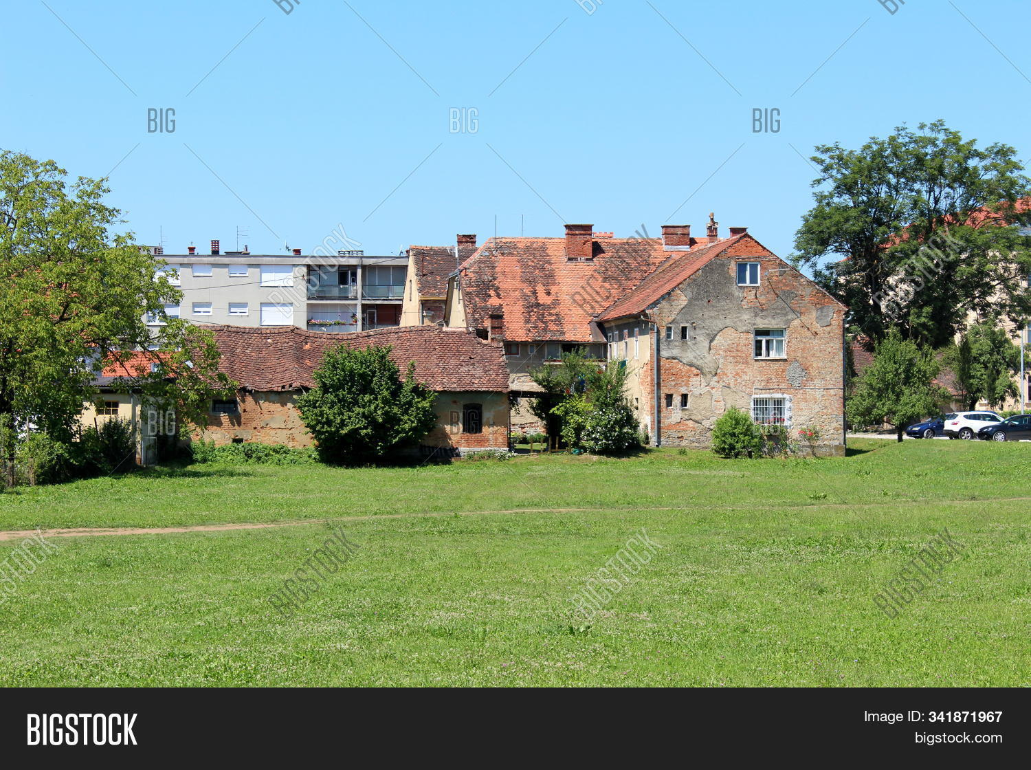 Large Old Red Brick Image & Photo (Free Trial) | Bigstock