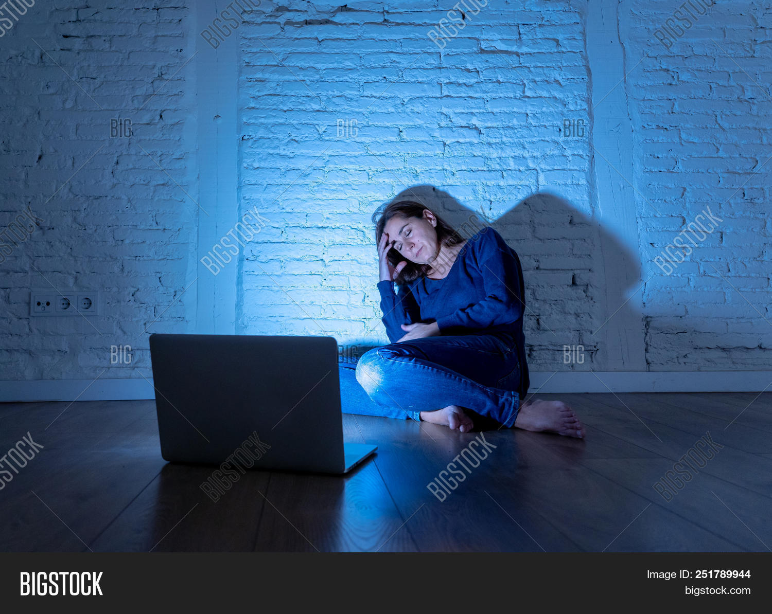 Sad Scared Female Image & Photo (Free Trial) | Bigstock