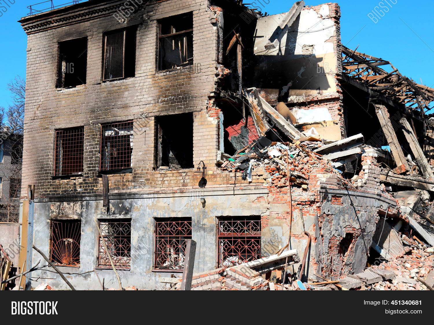 Destroyed Burnt Out Image & Photo (Free Trial) | Bigstock