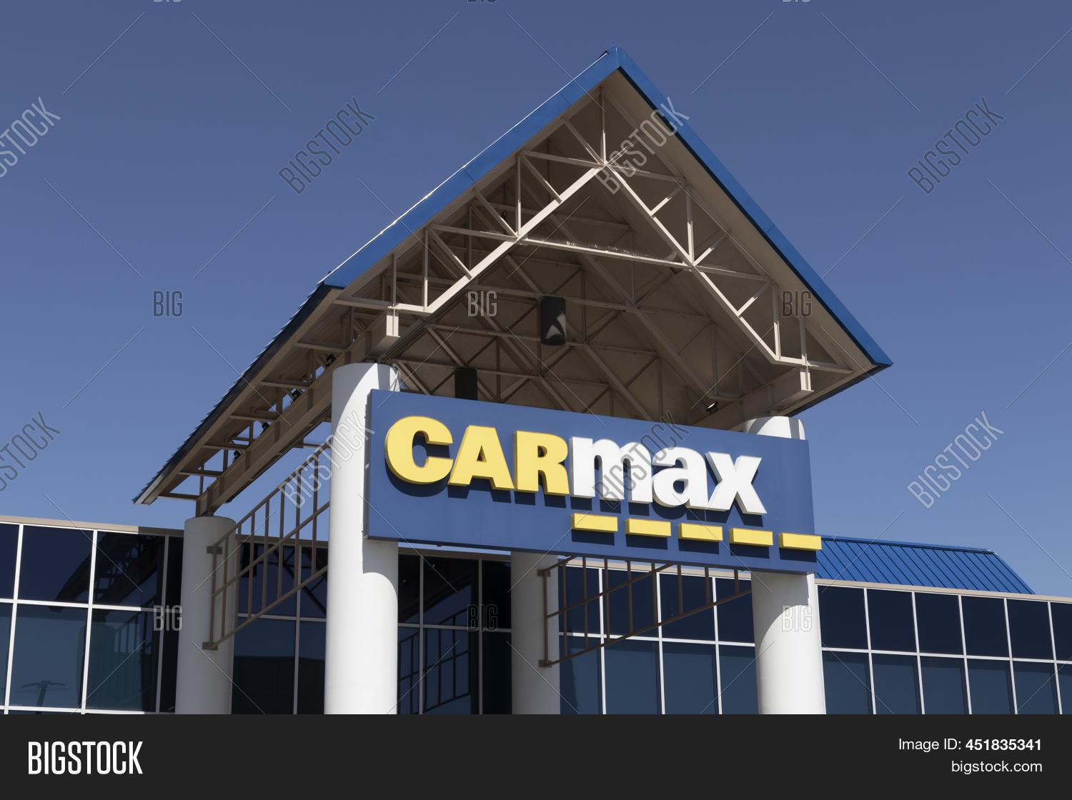 Carmax Auto Dealership Image & Photo (Free Trial) | Bigstock