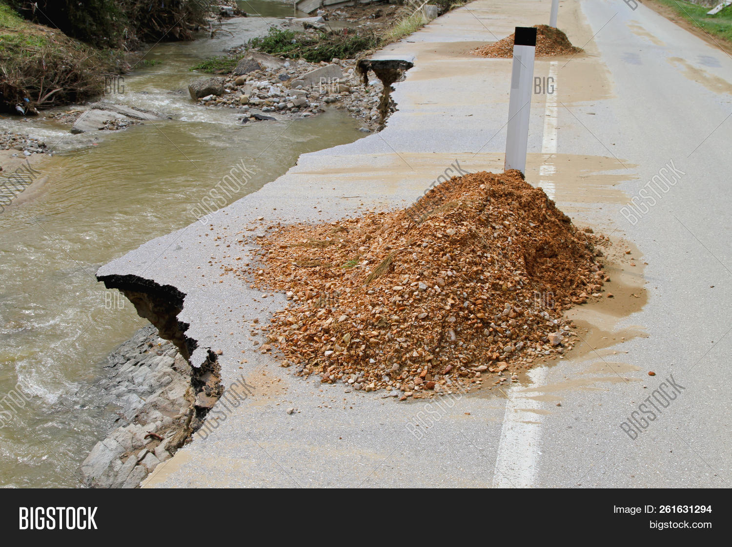 Dangerous Road Erosion Image & Photo (Free Trial) | Bigstock