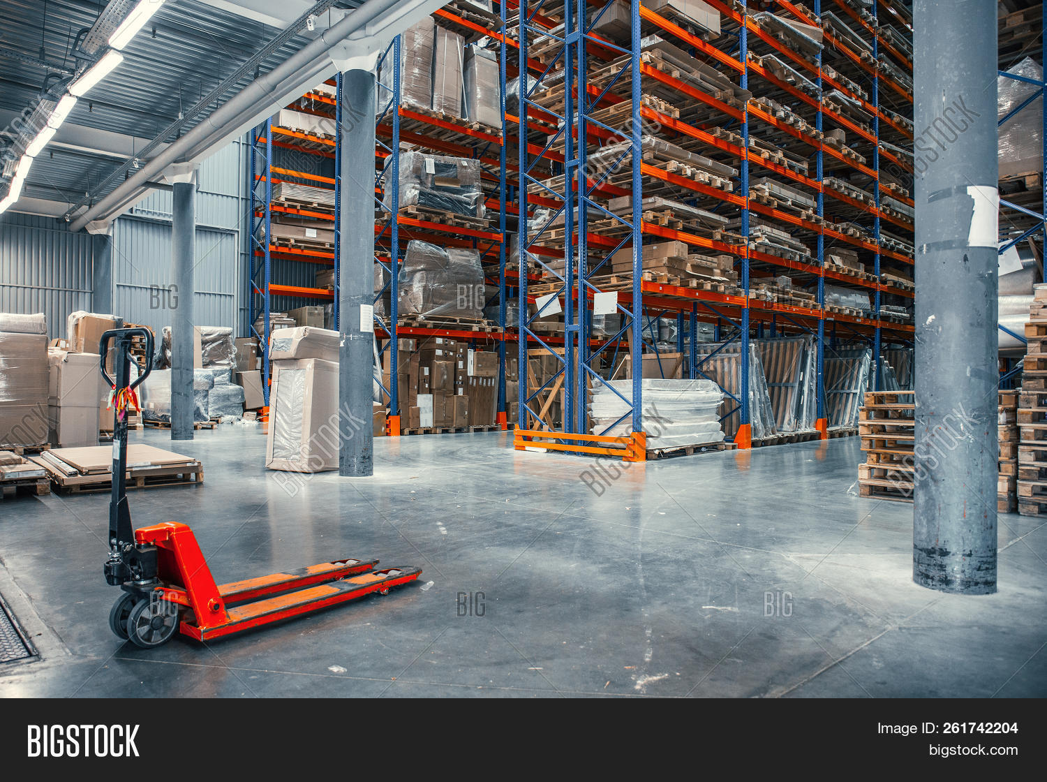 Large Logistics Hangar Image & Photo (Free Trial) | Bigstock