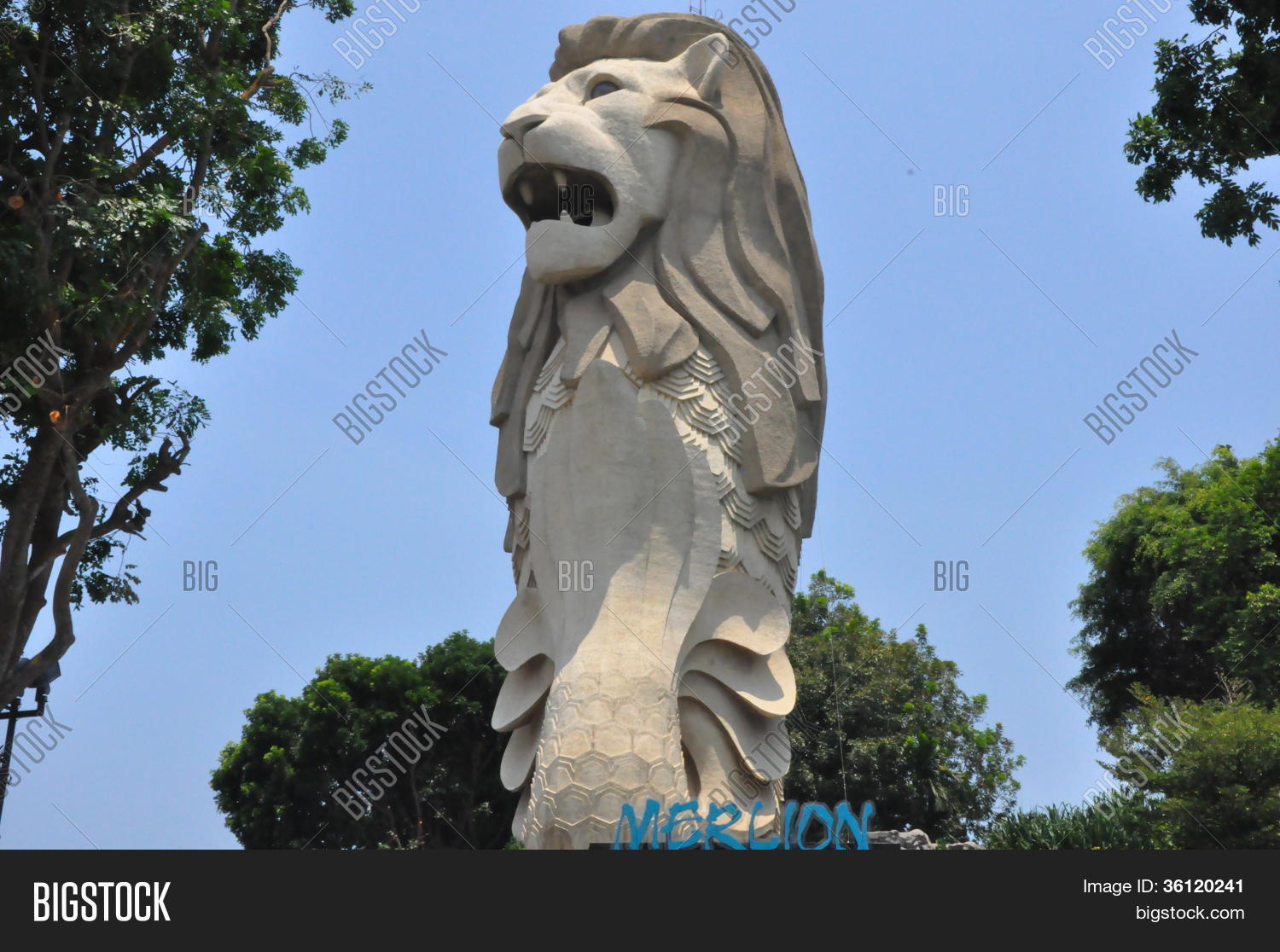 Merlion Statue On Image & Photo (Free Trial) | Bigstock