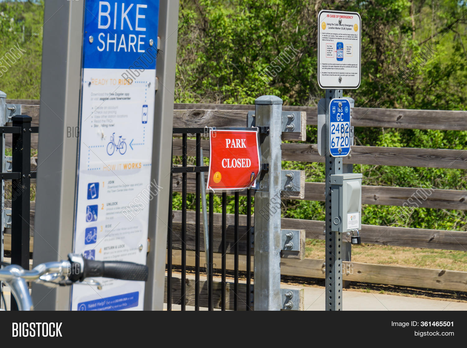 Park Closed Sign Cobb Image & Photo (Free Trial) | Bigstock