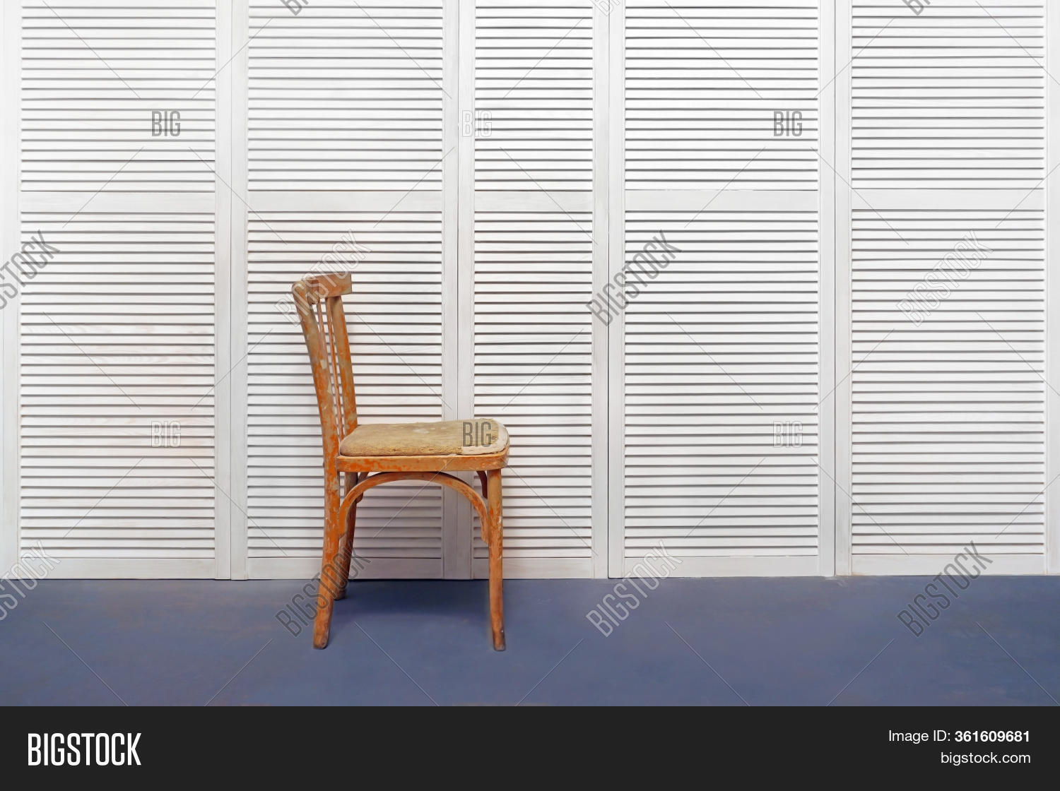 Old Wooden Chair Empty Image & Photo (Free Trial) | Bigstock