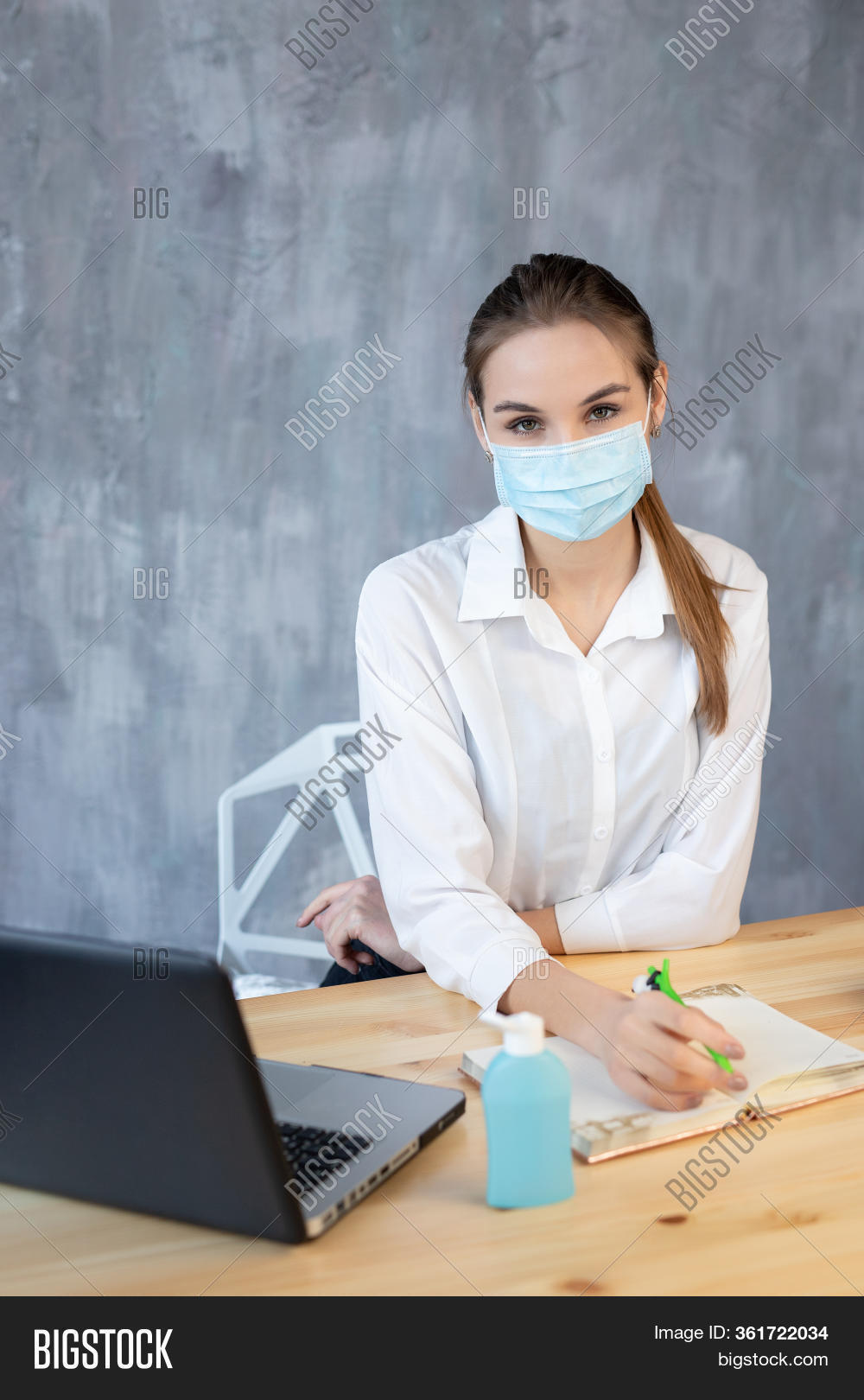 Coronavirus Quarantine Image & Photo (Free Trial) | Bigstock