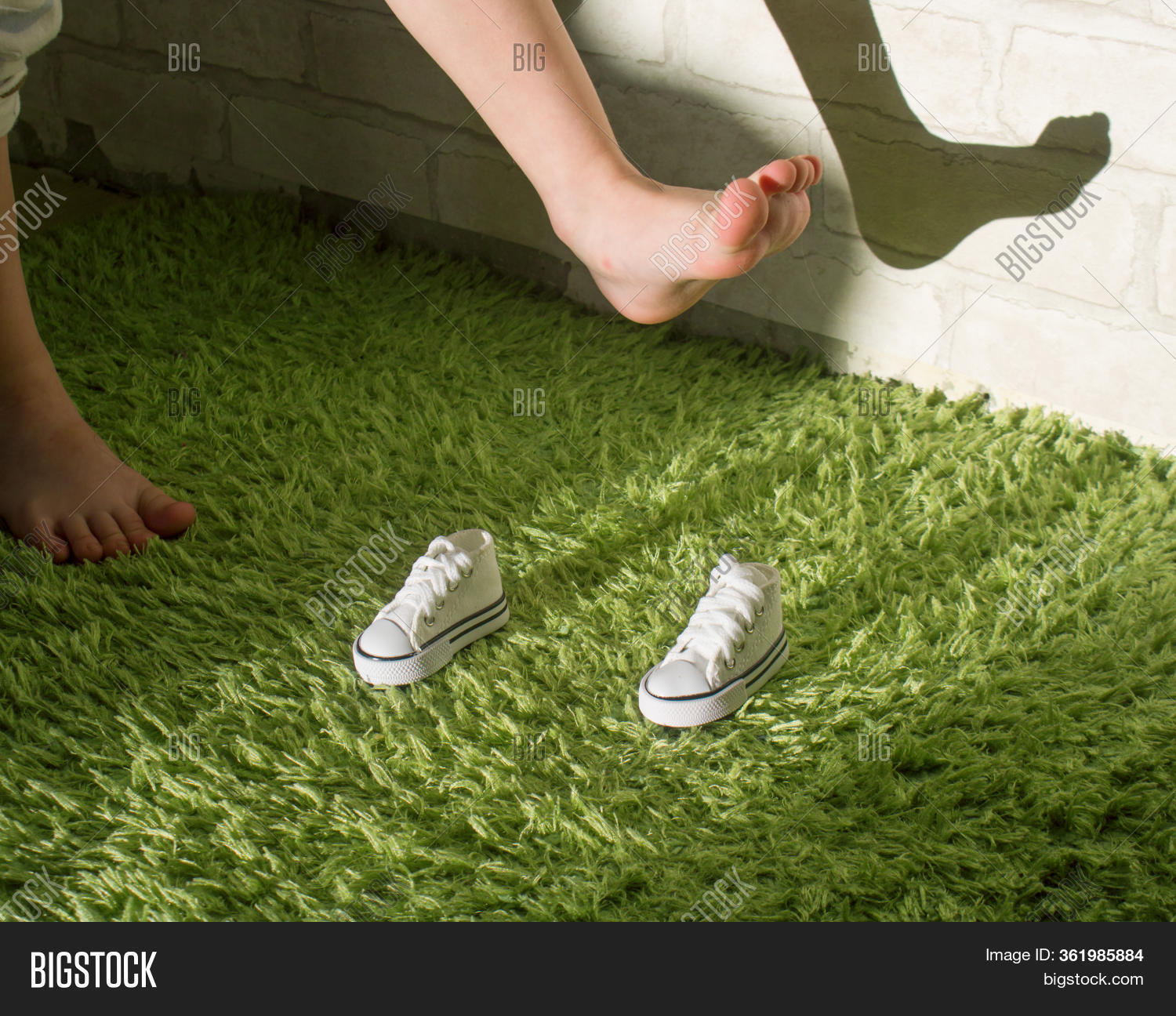 Feet Child Have Grown Image & Photo (Free Trial) | Bigstock