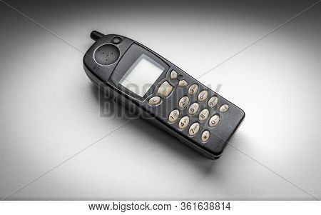 Old Cell Phone Image & Photo (Free Trial) | Bigstock