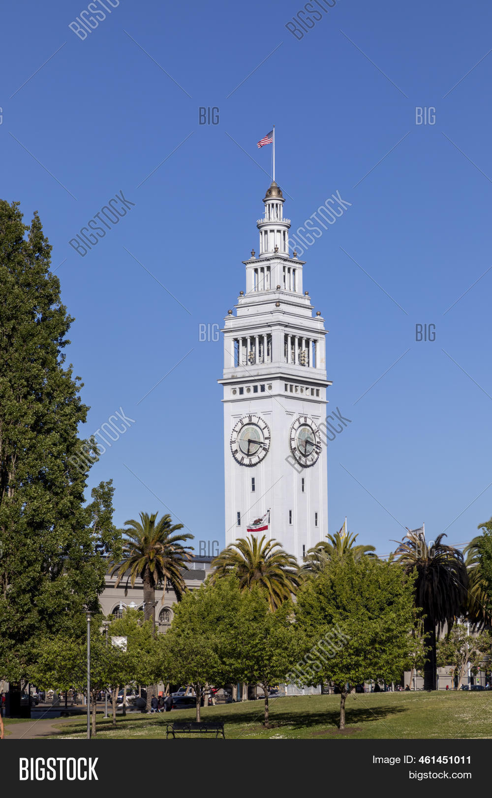 Image et photo de Clock Tower San (essai gratuit) | Bigstock