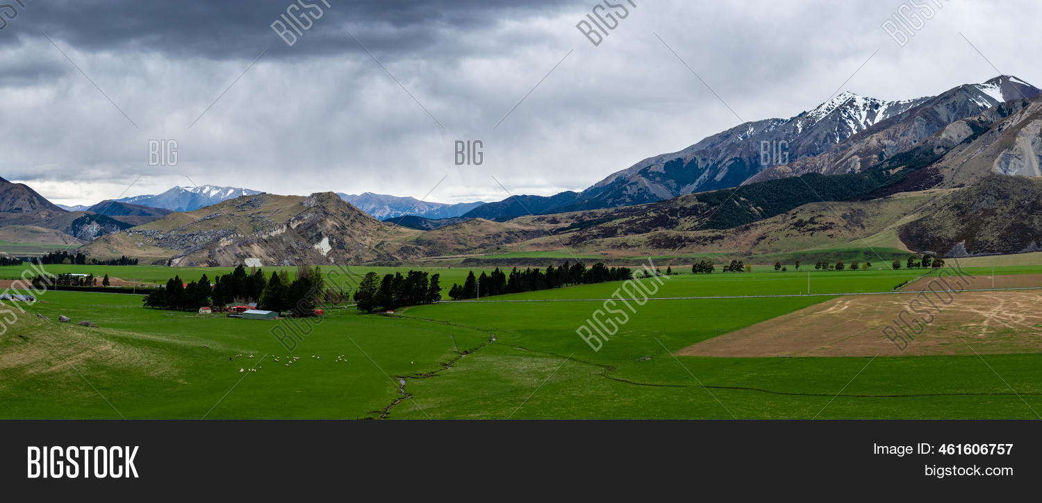 Large Plateau Upthrust Image & Photo (Free Trial) | Bigstock