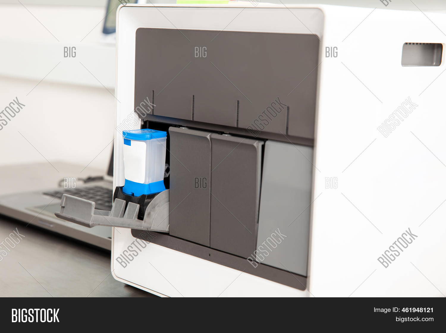Thermal Cycler Machine Image & Photo (Free Trial) | Bigstock