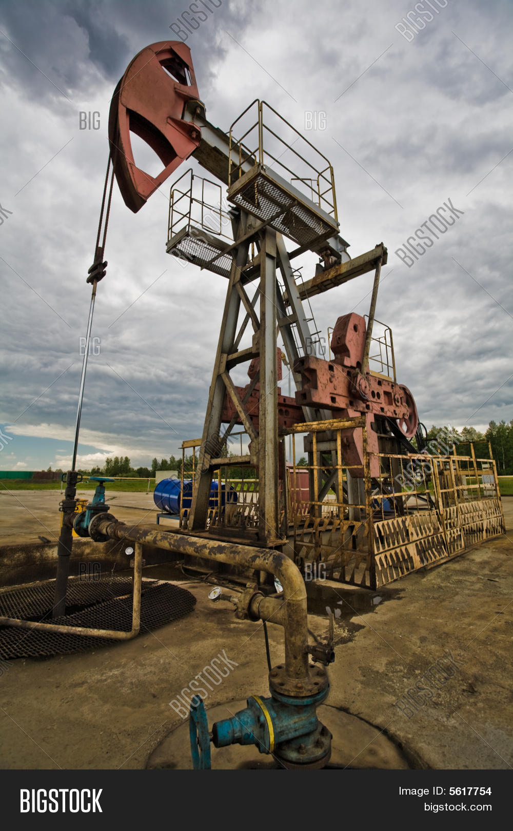 Oil Pump Field Image & Photo (Free Trial) | Bigstock